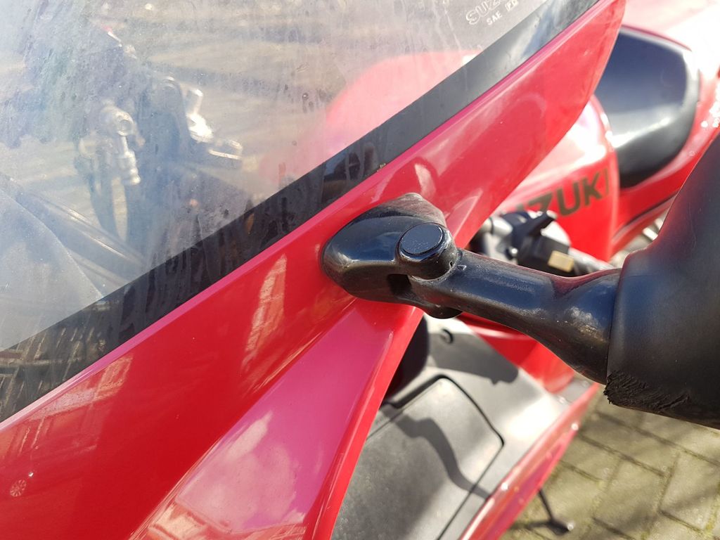 Suzuki RF 600 Mirror Bolt Cover by Kenny "XDr4g0nX" Verhoeven ...