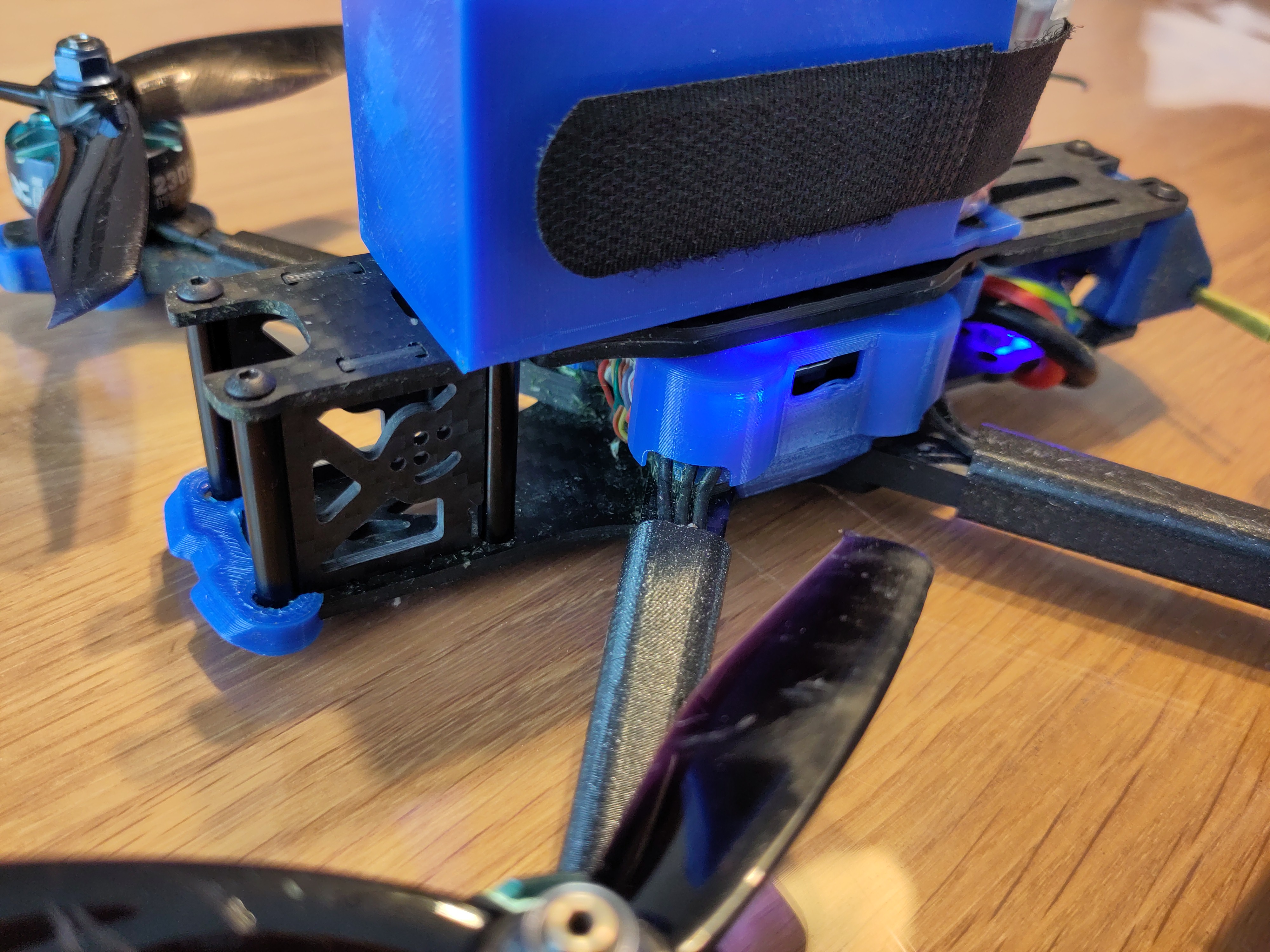 TBS source one v5 6s lipo battery guard par LudoM | Téléchargez ...