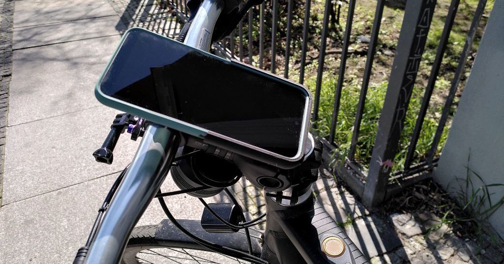 Fairphone 4 bike mount for 4 Quick Fix System by Markus | Download free STL model | Printables.com