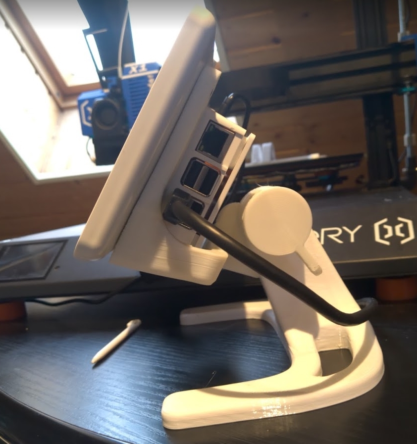 Raspberry stand for 7" Display by Harald Geisler | Download free STL ...