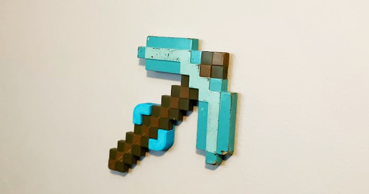 Wall Mount for Minecraft Pickaxe by automontronic | Download free STL ...