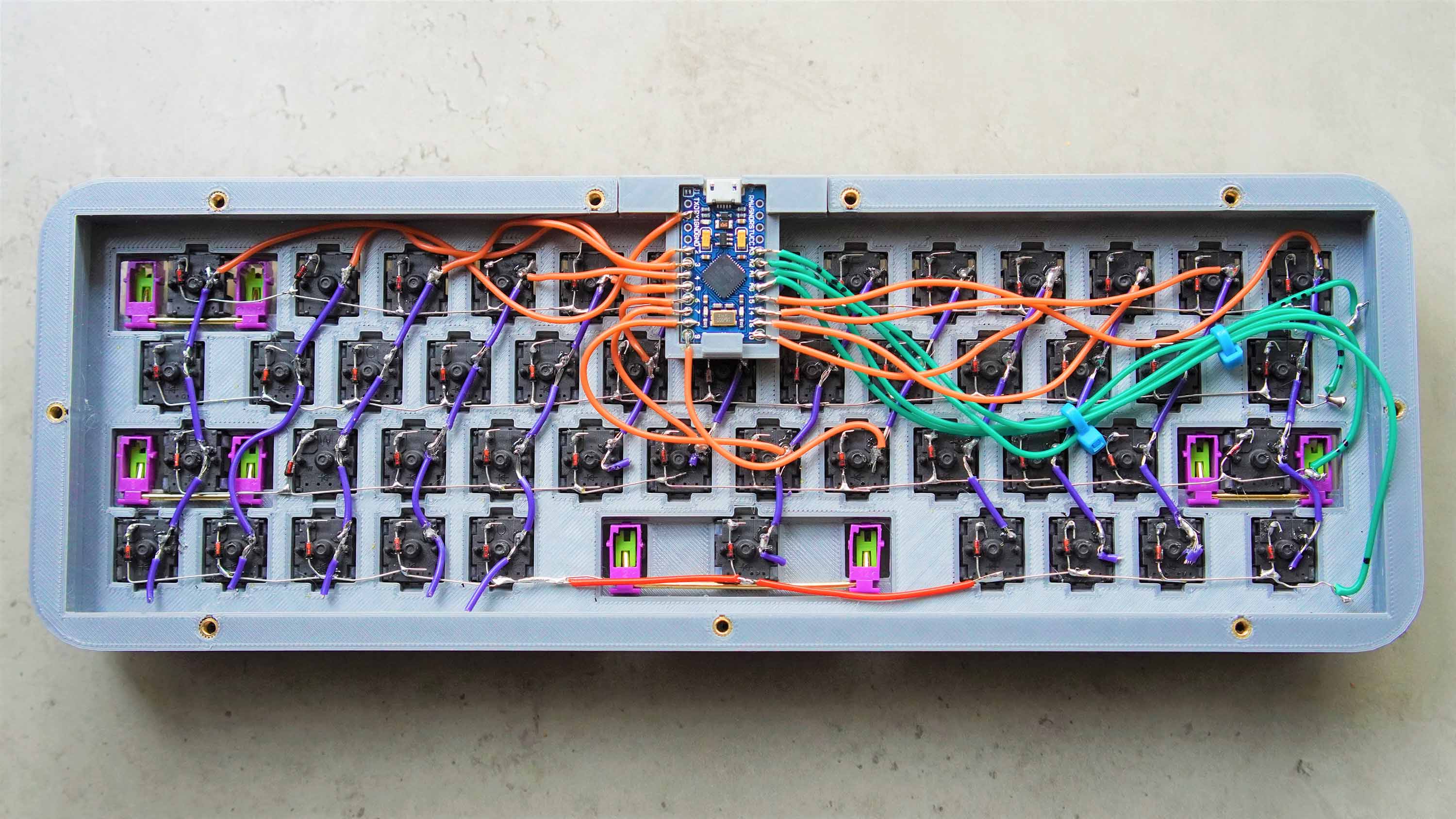 Keyboard 48-KEY Hand-Wired by makerunit | Download free STL model ...