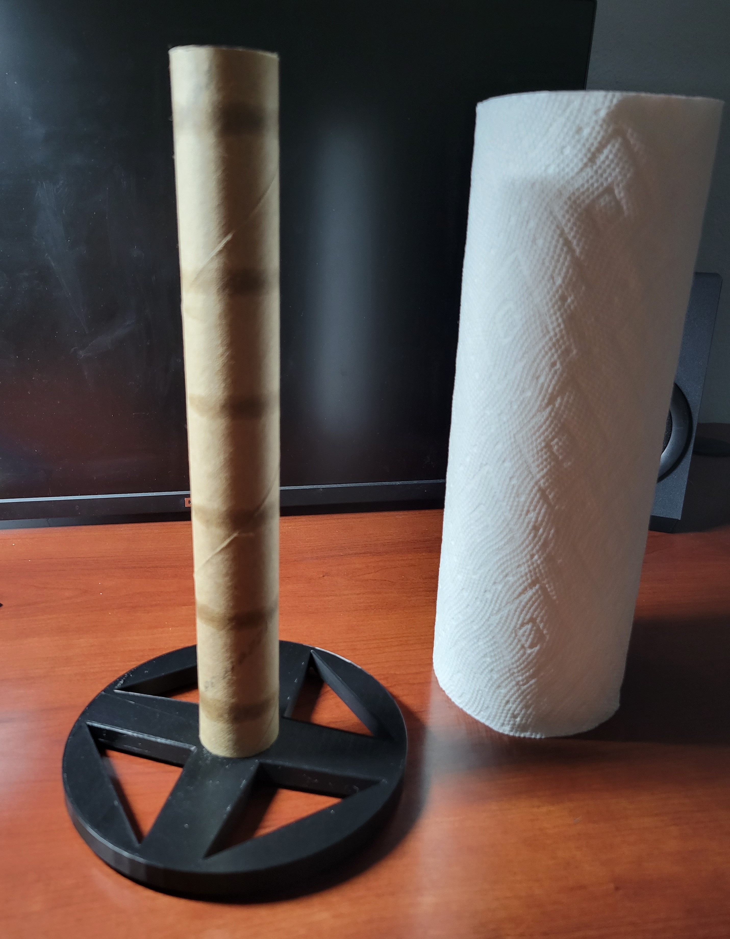 Vertical Paper Towel Holder by theSecond55 | Download free STL model ...