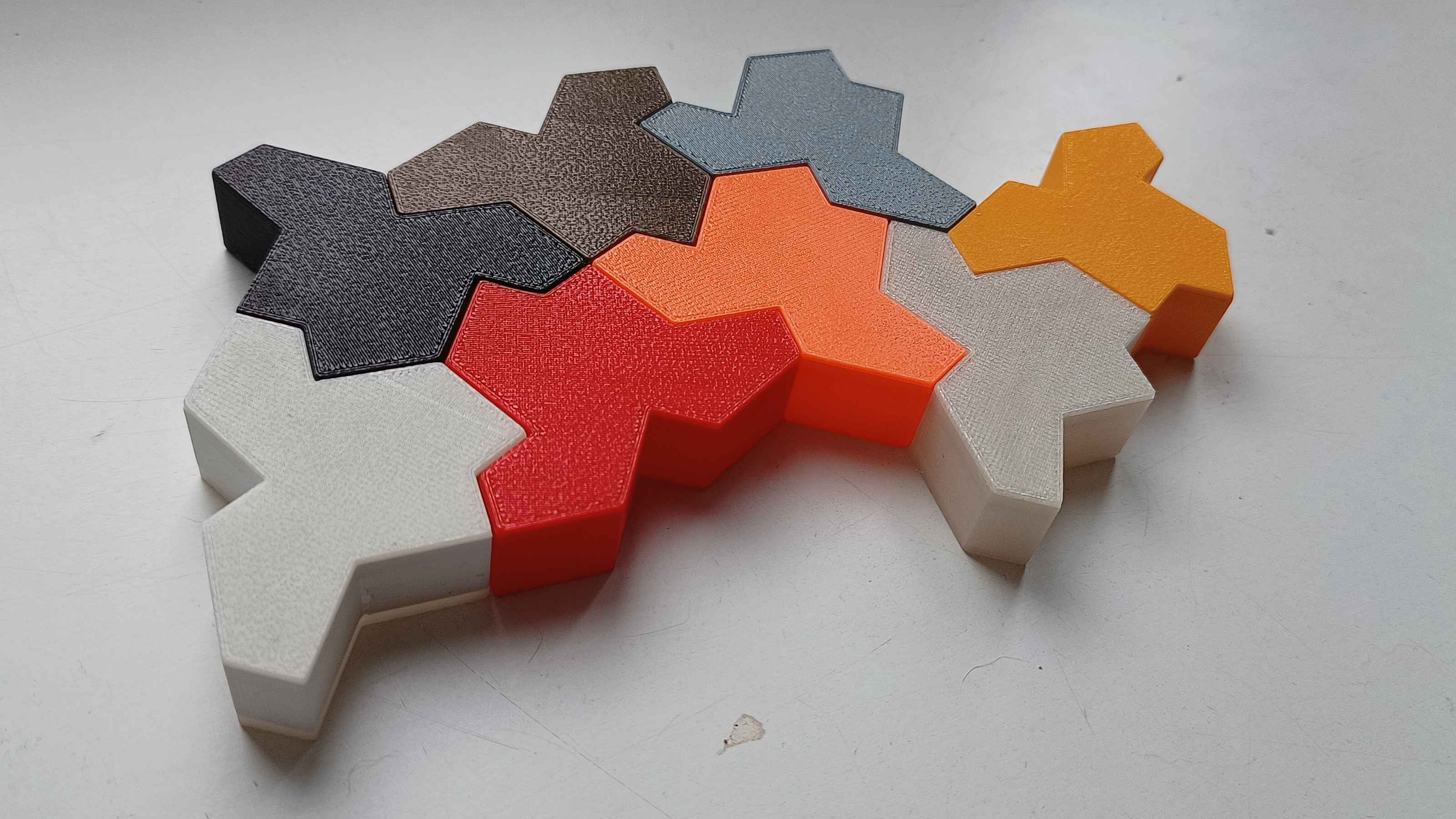 Aperiodic tiling (einstein problem) box with lid by Altair | Download ...