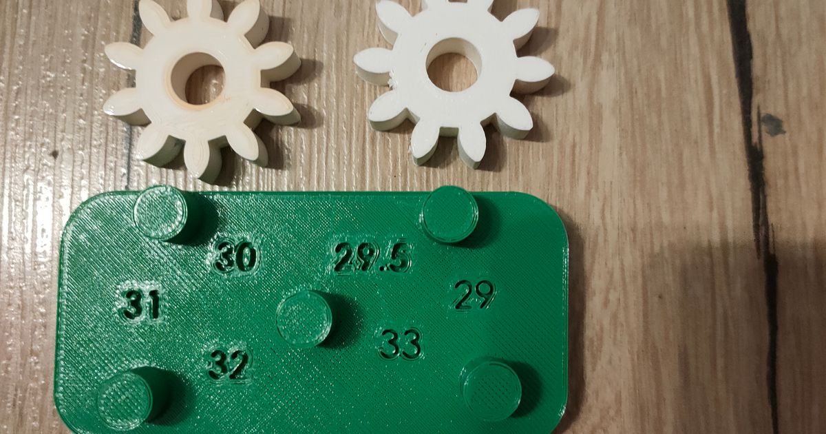 Gear distance play test / desk fidget toy by Randy | Download free STL ...