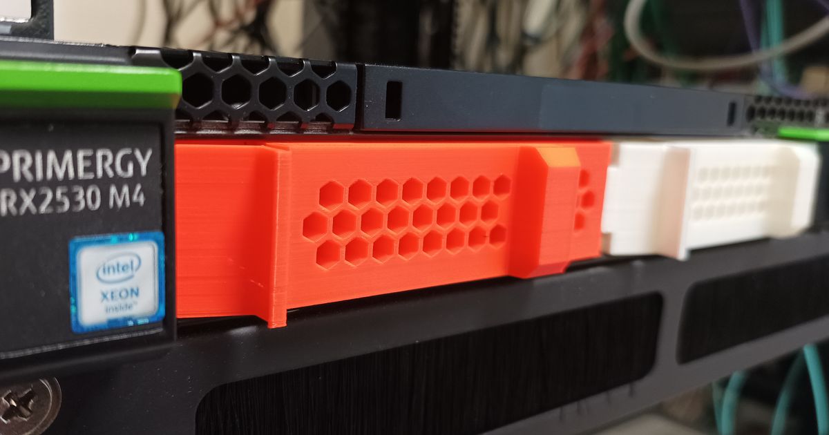 cage disque dur /rack disque dur pour serveur Fujitsu Primergy RX2530 ...