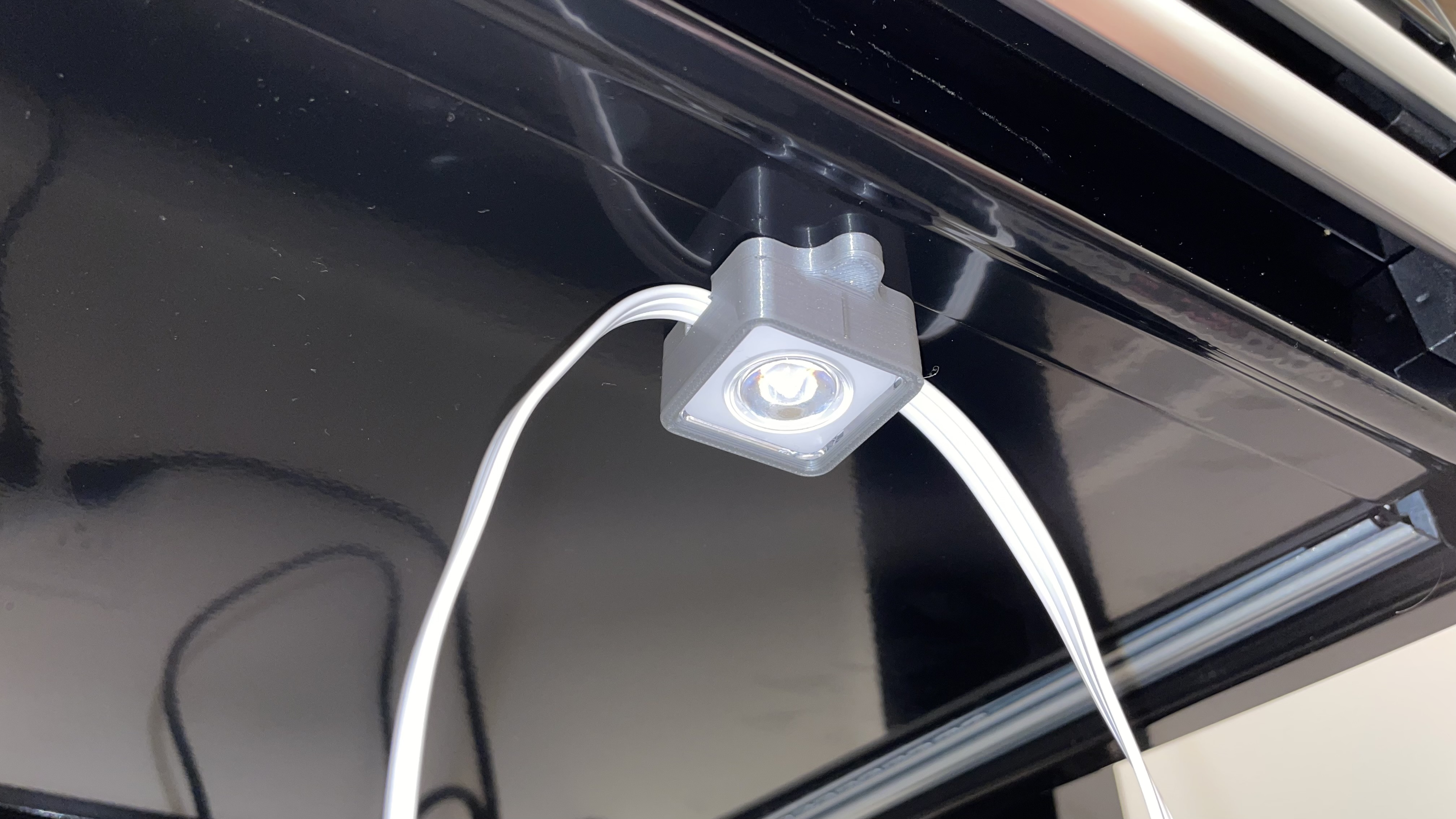 Govee RGBIC Permanent Outdoor Lights Magnetic/Screw Mount by Guy ...