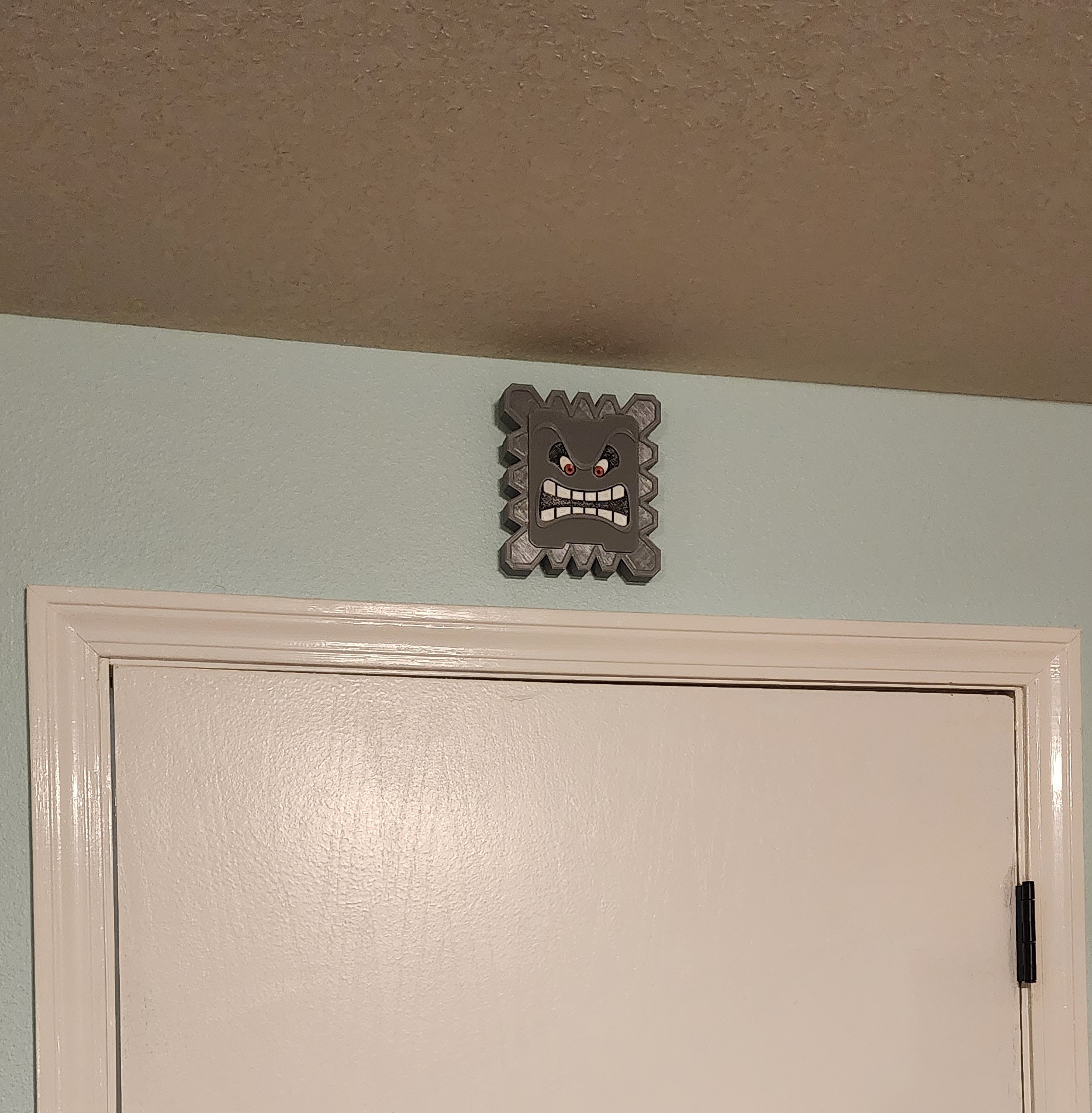 Hanging Thwomp (Super Mario Bros.) by Ghettoblasta | Download free STL ...