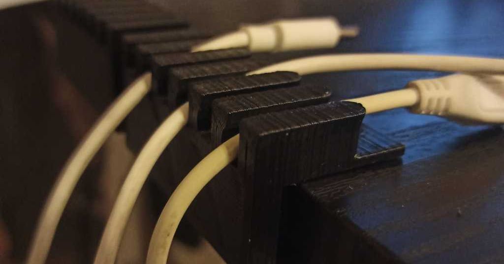 table_parametric_cable holder by jacknife1962 | Download free STL model ...