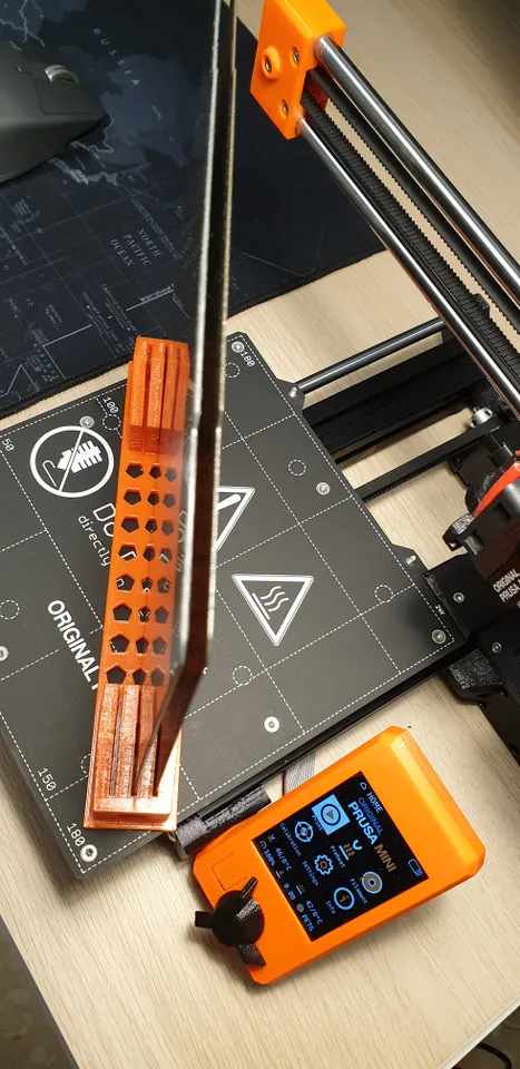 Prusa Mini sheet holder by christiangda | Download free STL model ...