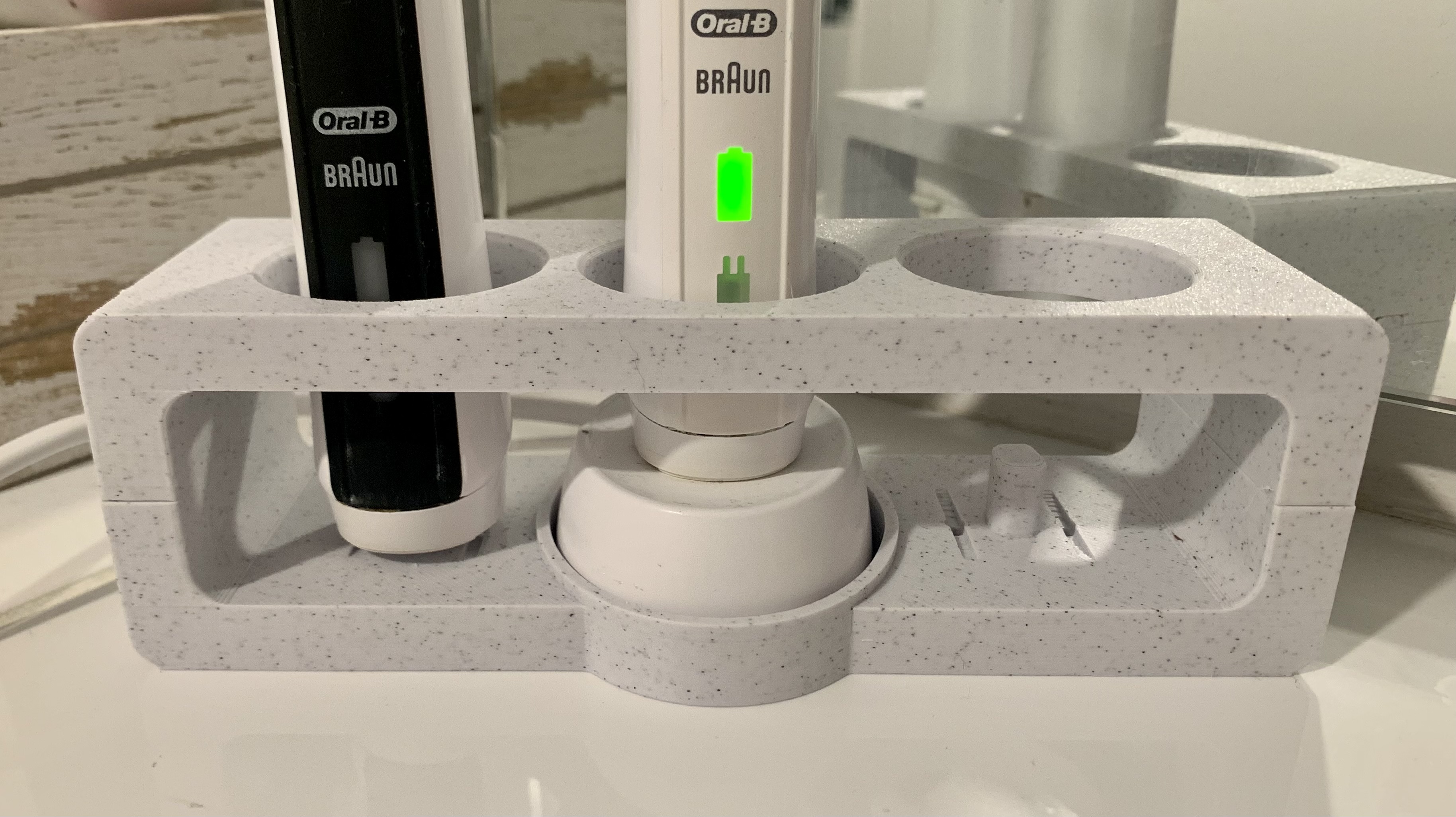 Oral-B Electric Toothbrush Stand / Dock by CLOUDLR | Download free STL ...