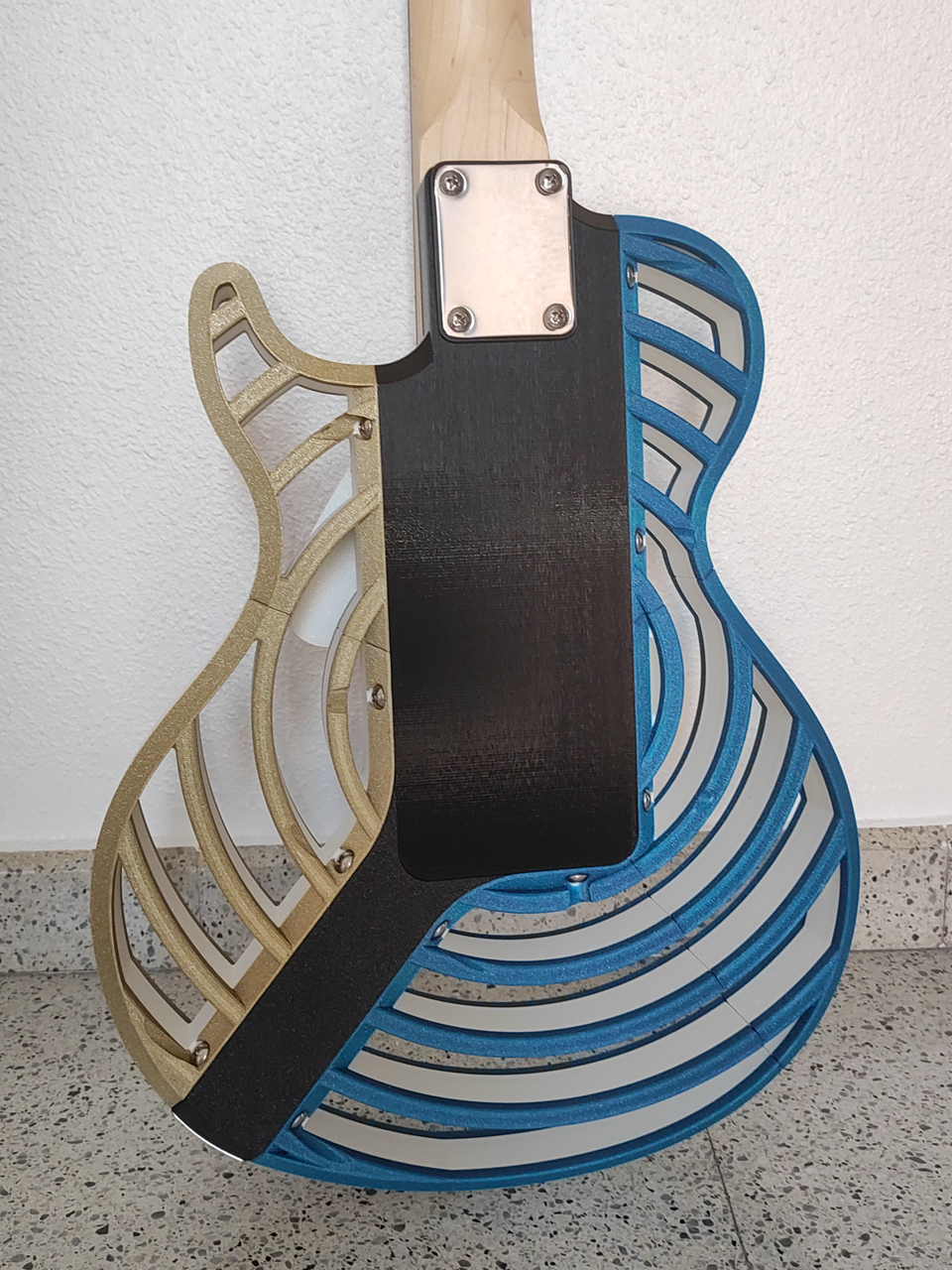 Modulcaster - Les Paul - a modular 3D-printed guitar with swappable ...