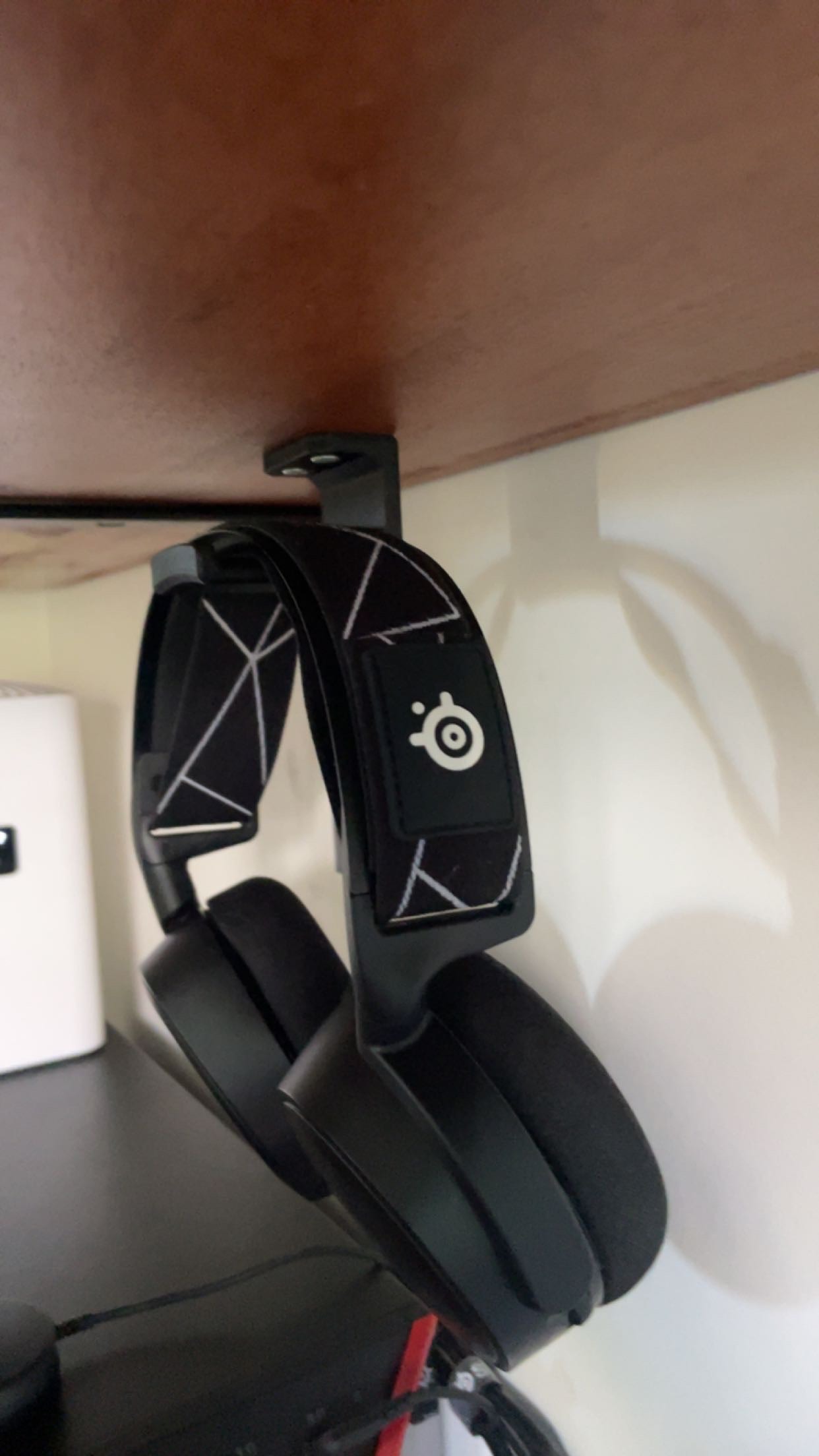 Hanging Headset Bracket by ScottishFoxx | Download free STL model ...