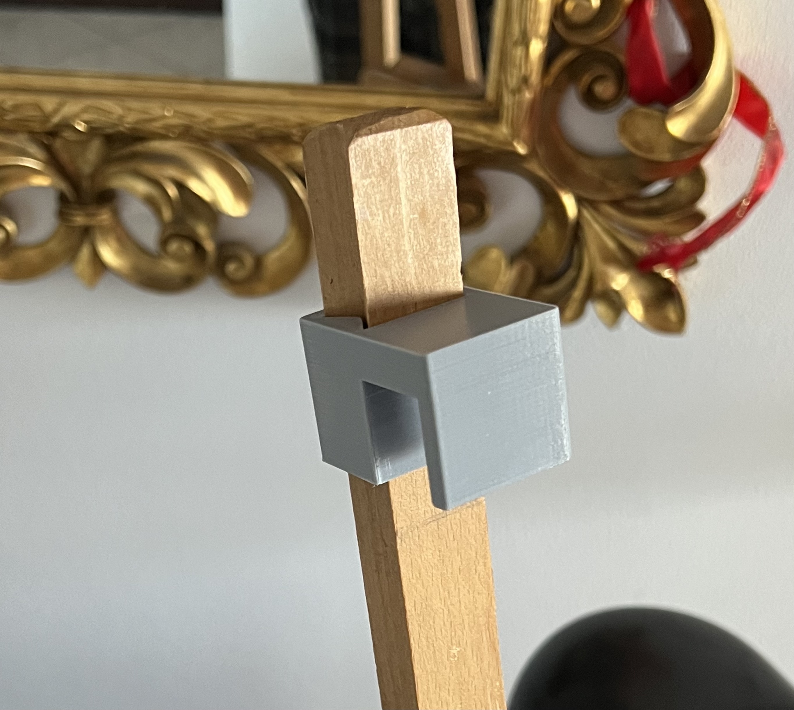 Easel Holder by Gianluca Bigagli | Download free STL model | Printables.com