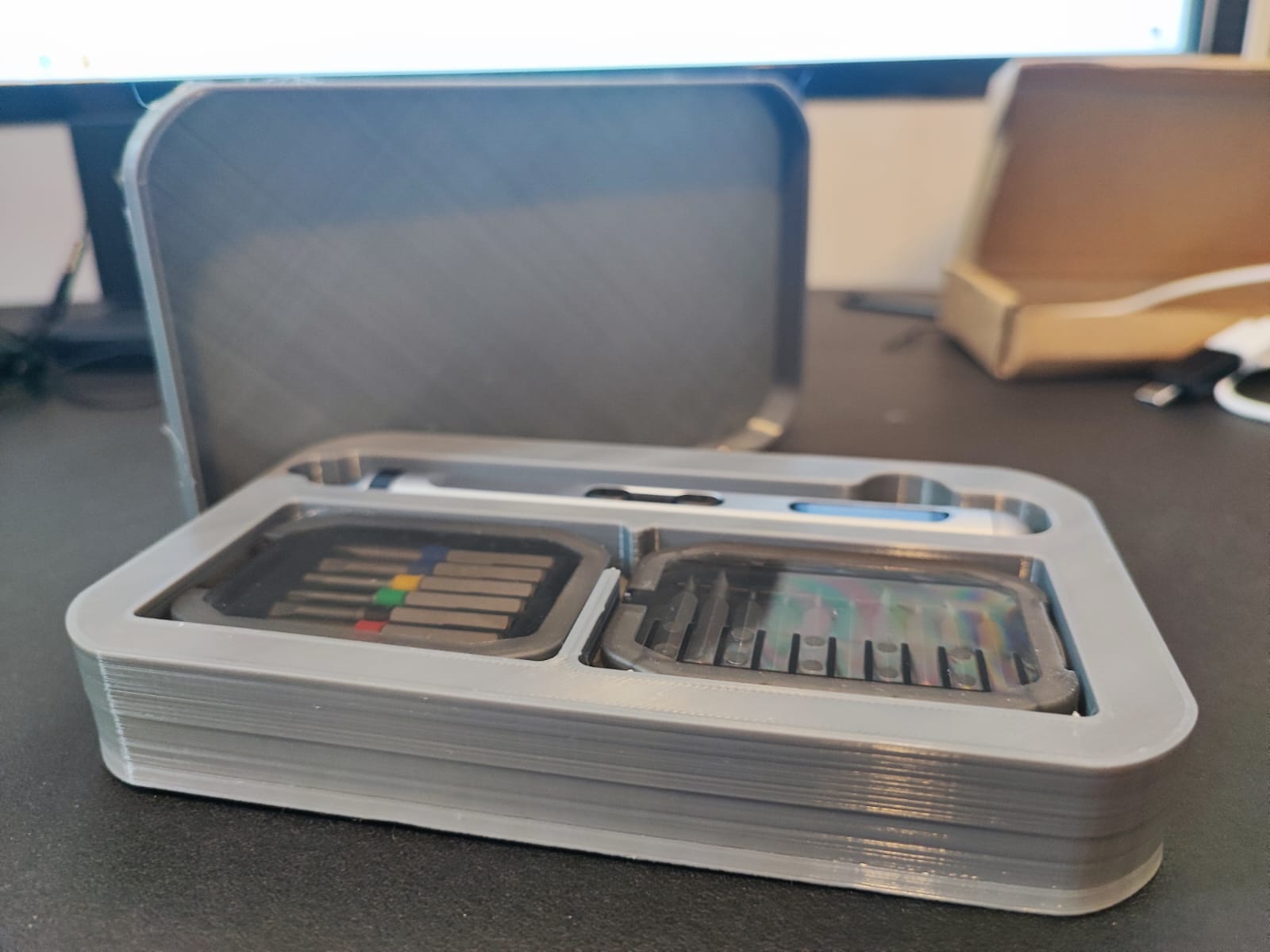 Eletric screwdriver case (with lid) by Felipe H | Download free STL ...