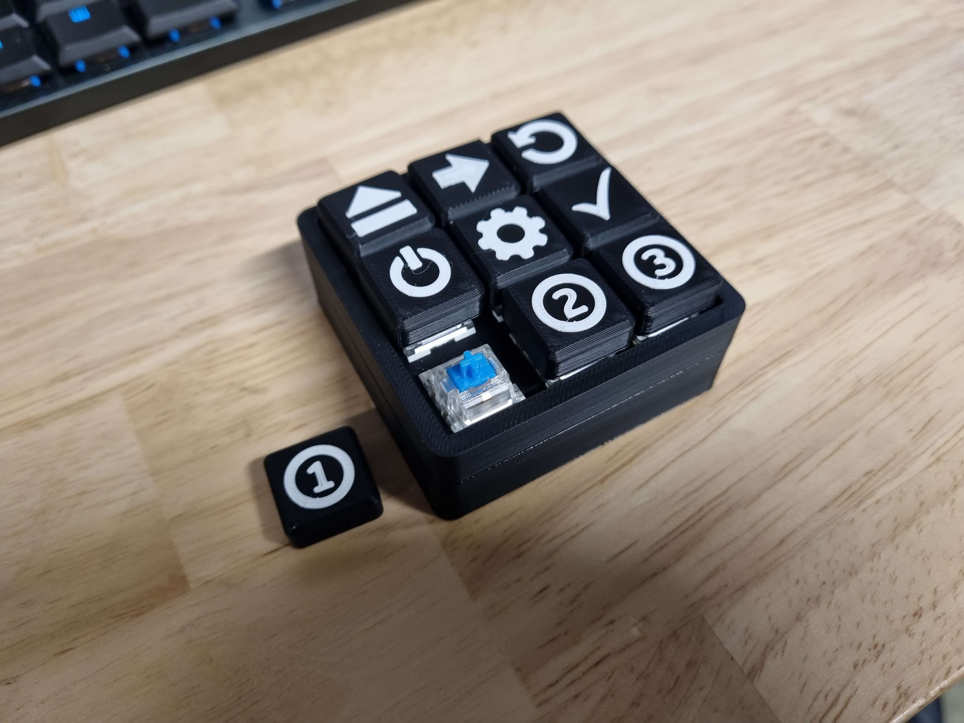 Autodarts 3x3 keyboard by Hanzzzie | Download free STL model ...
