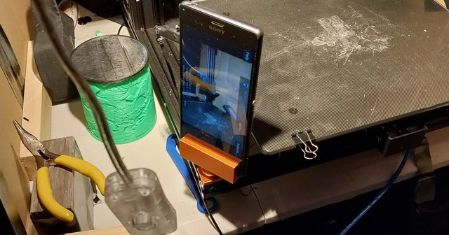 2020 extrusion 3d printer phone mount by 3dDesignsByPaul | Download ...