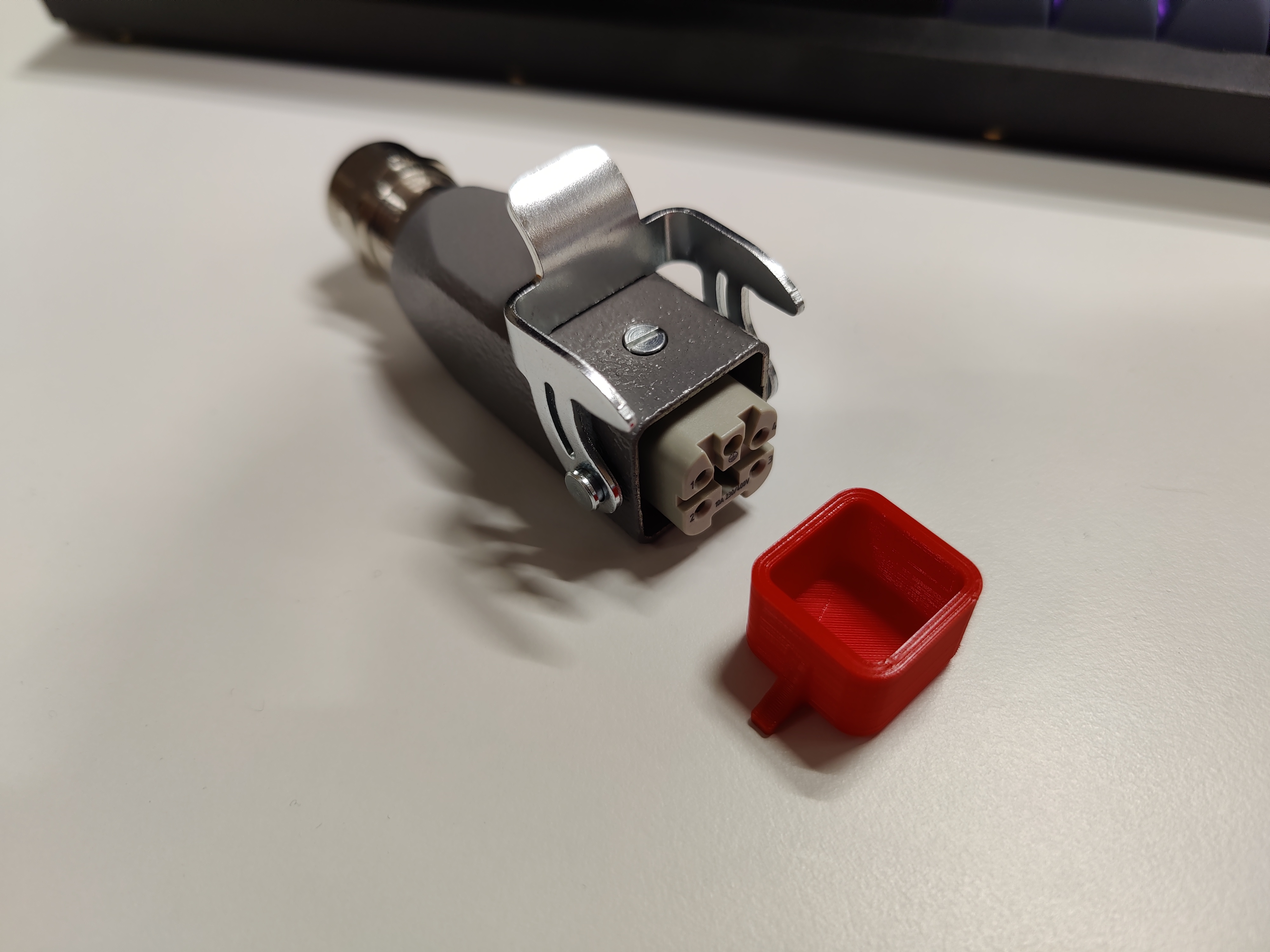 Caps that fit Harting connectors by mars | Download free STL model ...