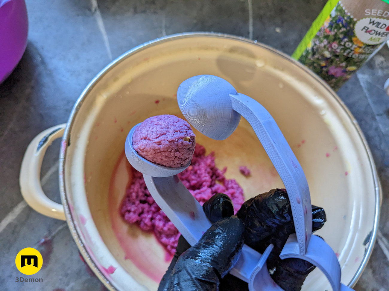 Easter Egg Seed Bomb Maker by 3Demon | Download free STL model ...