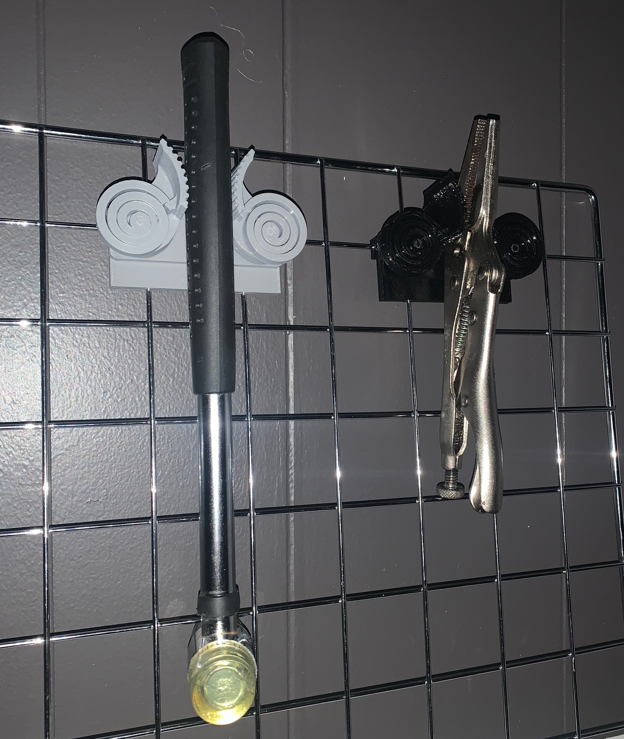 Spring loaded tool support by Nano | Download free STL model ...