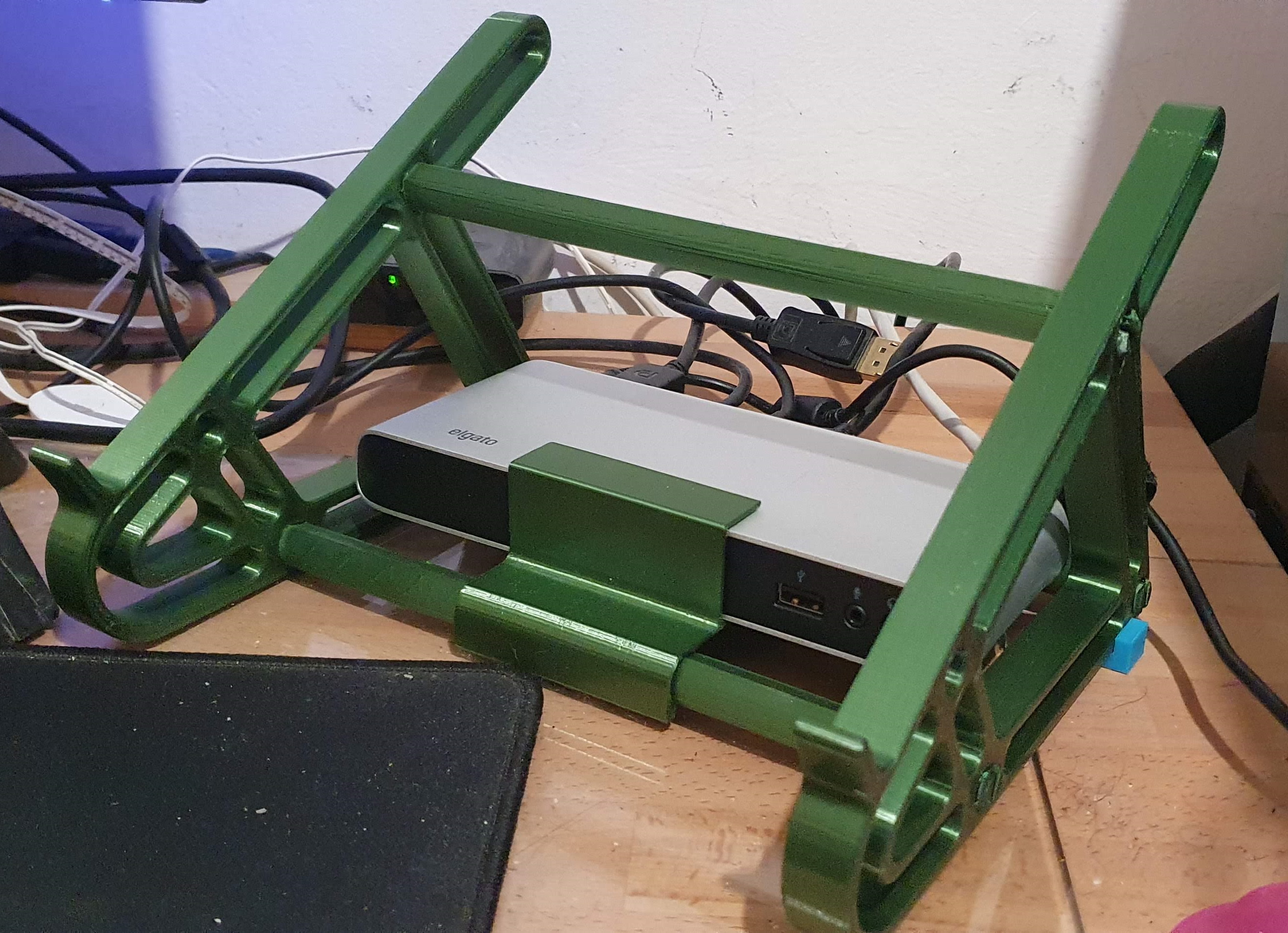 Laptop Stand V3 by motig | Download free STL model | Printables.com
