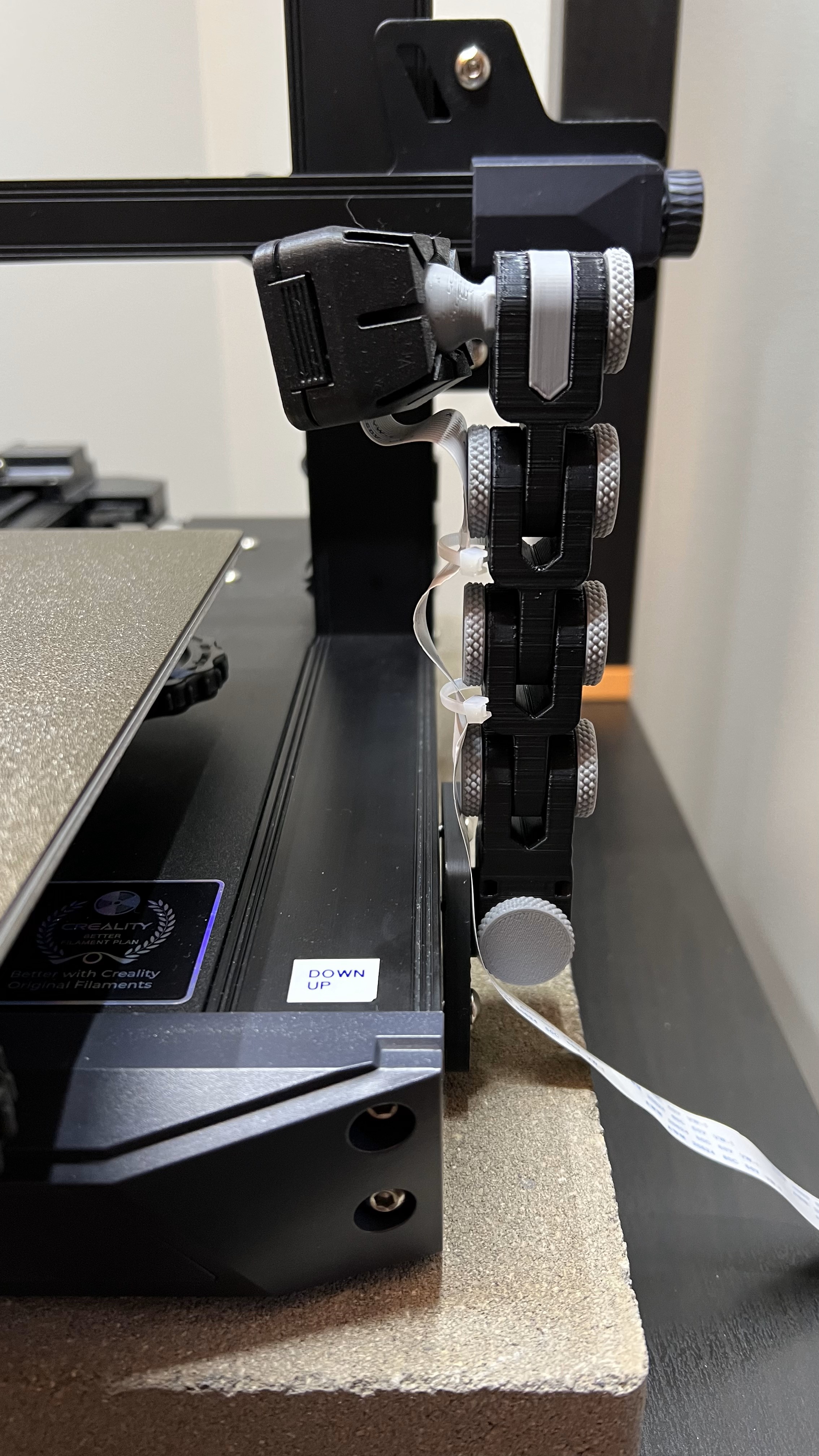 Articulating Camera Bracket LCD Mount for Ender 3 S1 by lanwanman ...