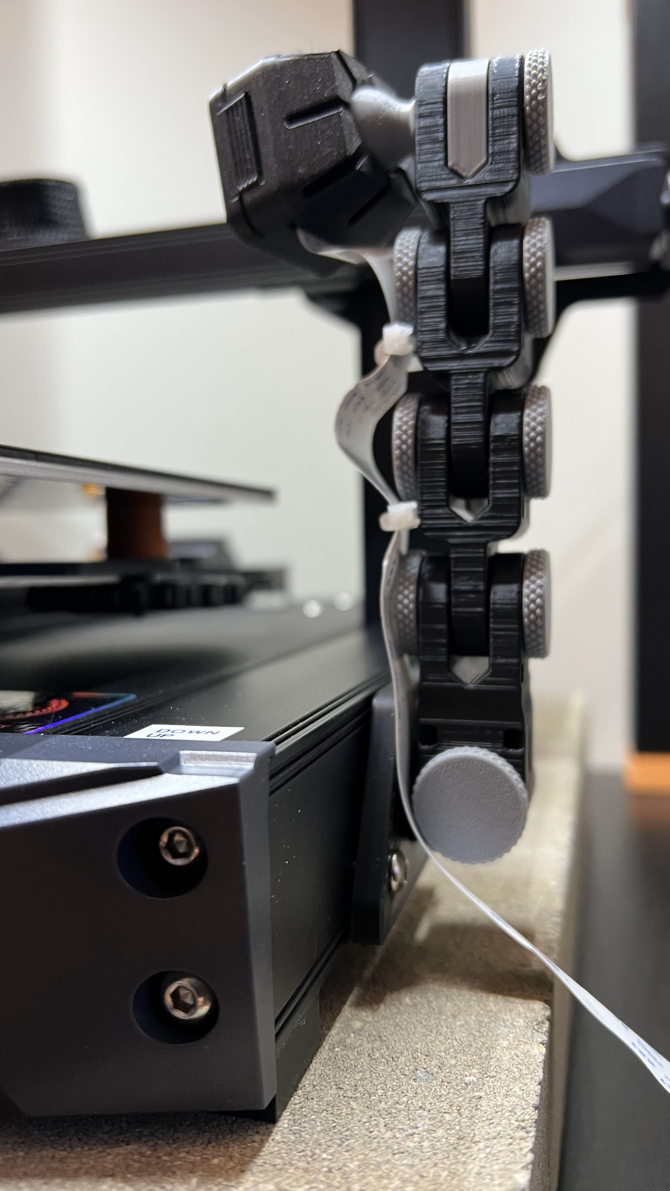 Articulating Camera Bracket LCD Mount for Ender 3 S1 by lanwanman ...