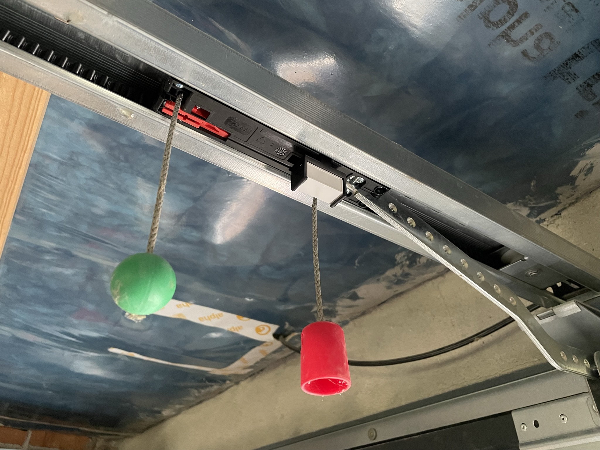 Lindab garage door sensor bracket by SimonLund | Download free STL ...