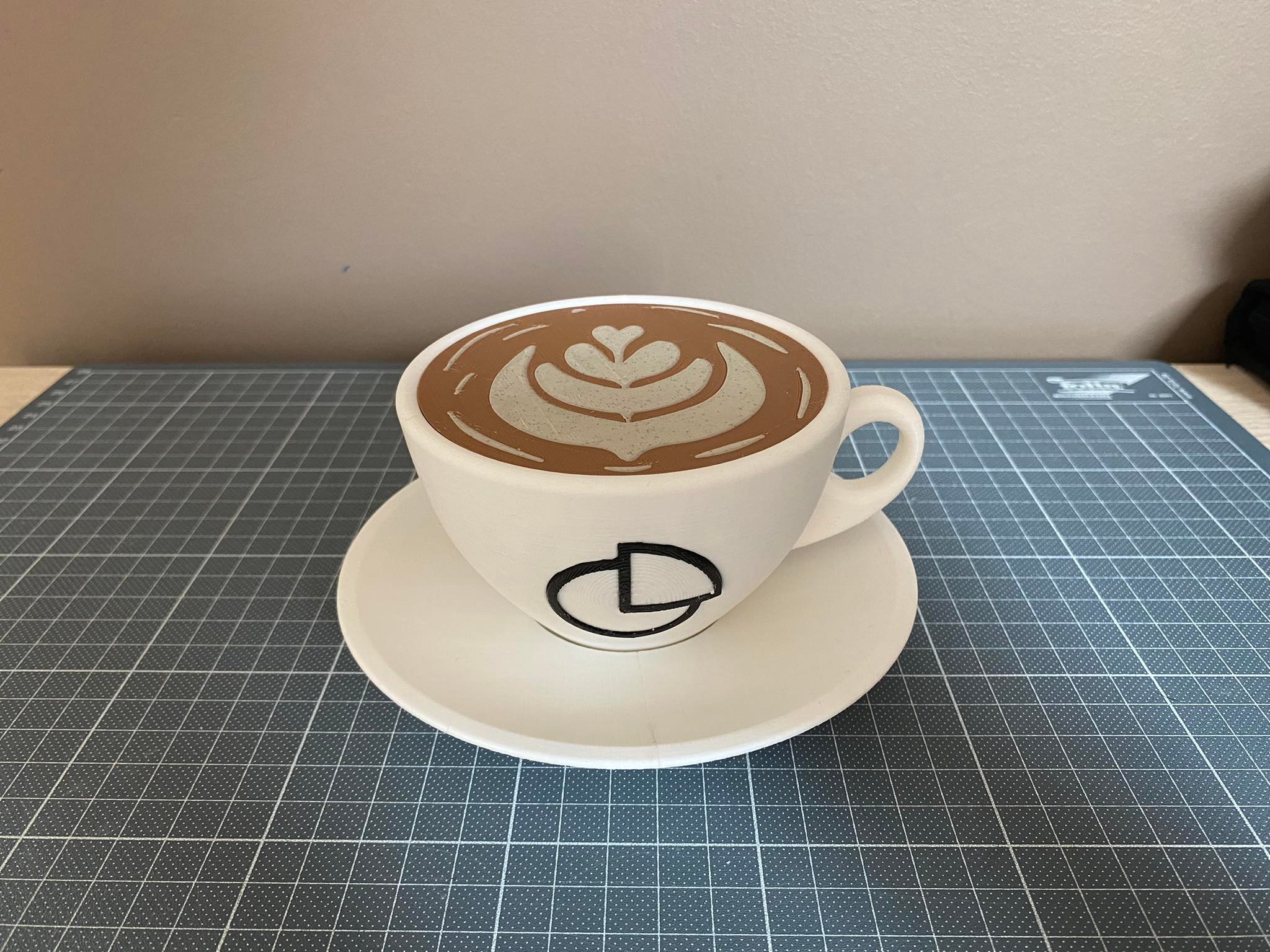 Coffee cup + saucer with Latte Art by Dalvin | Download free STL model ...