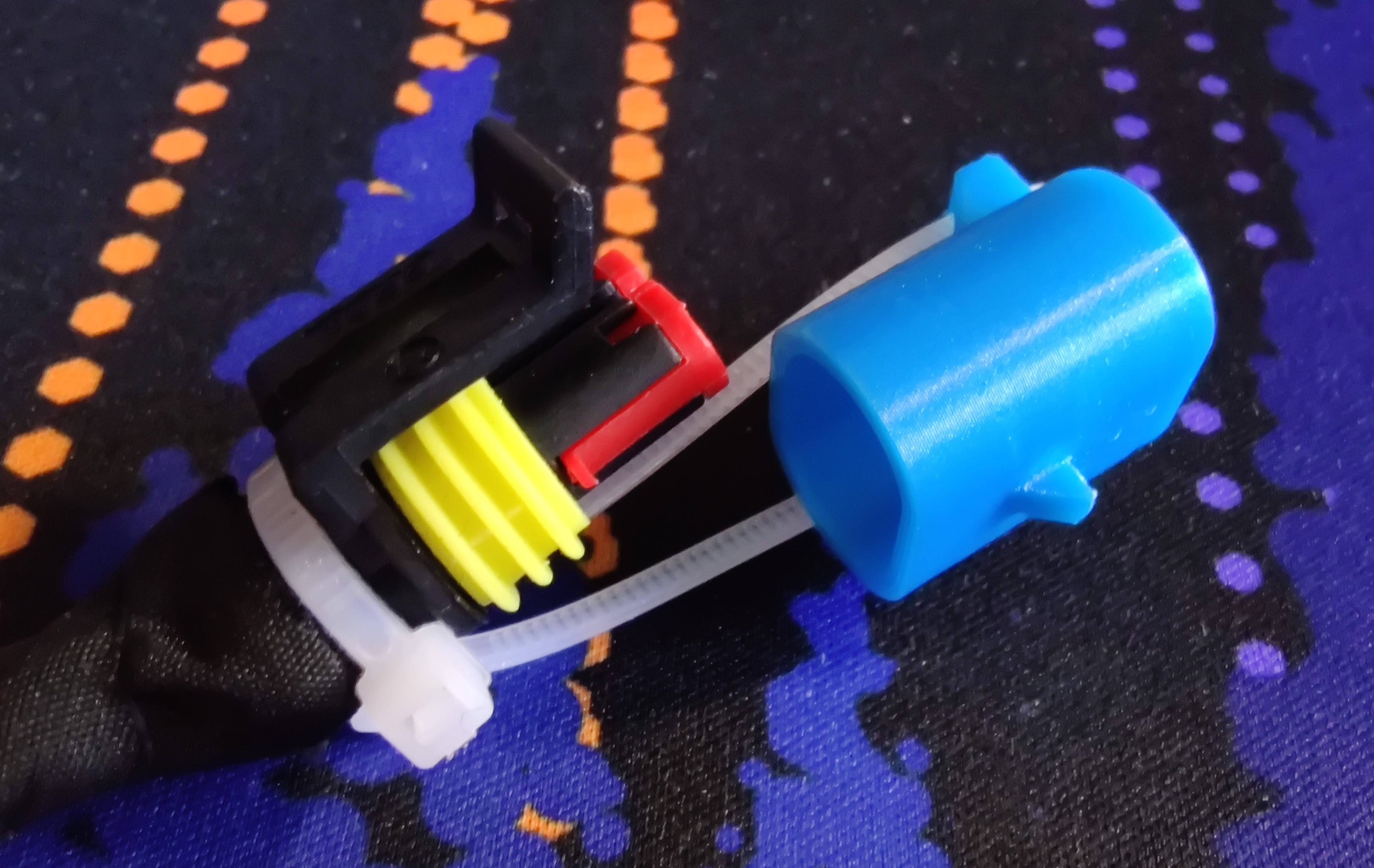 Superseal 2 pin cap (female plug cover) by sonko | Download free STL ...