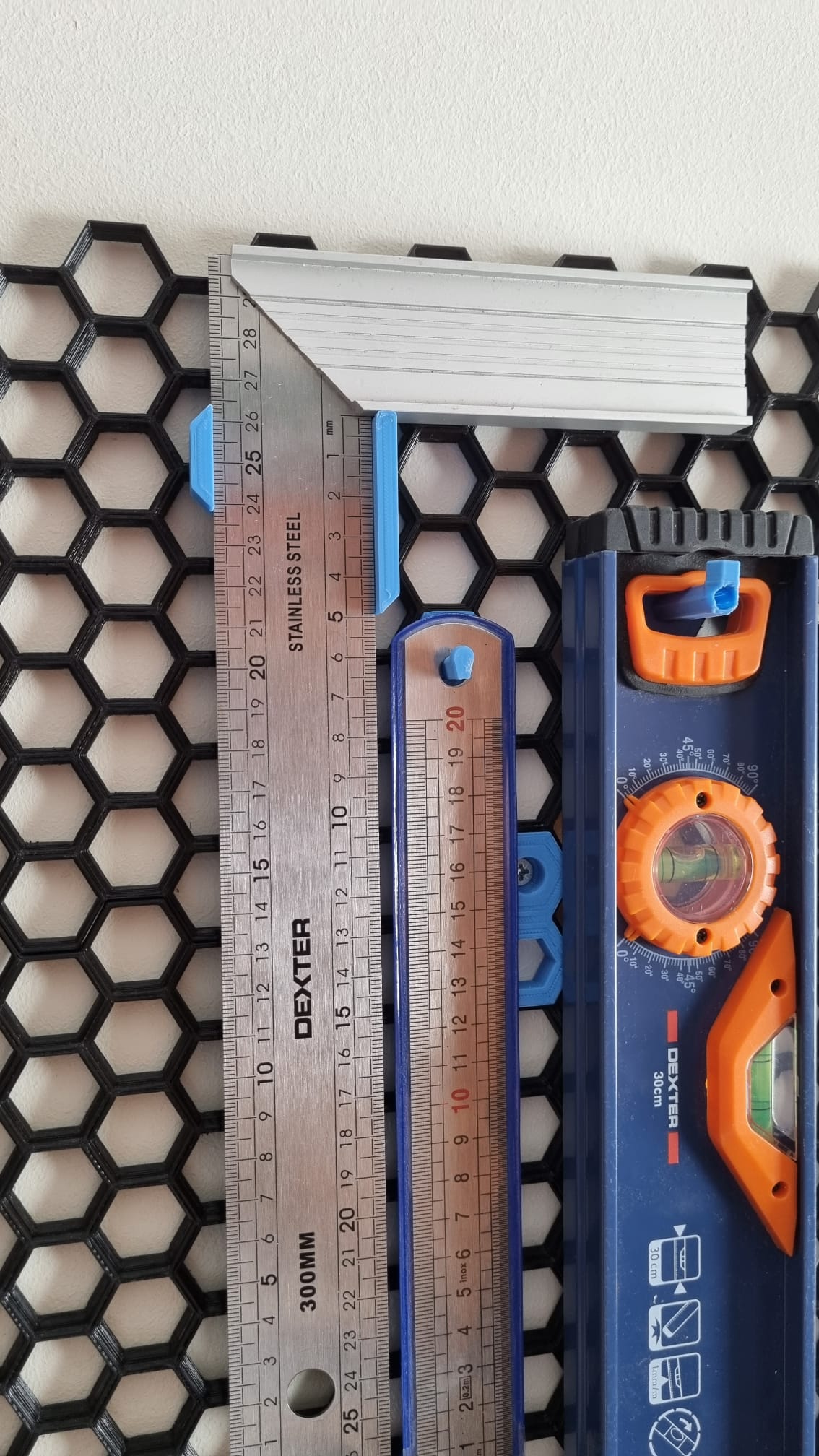 Square ruler holder for Honeycomb wall by Ian Noriega Nuñez | Download ...