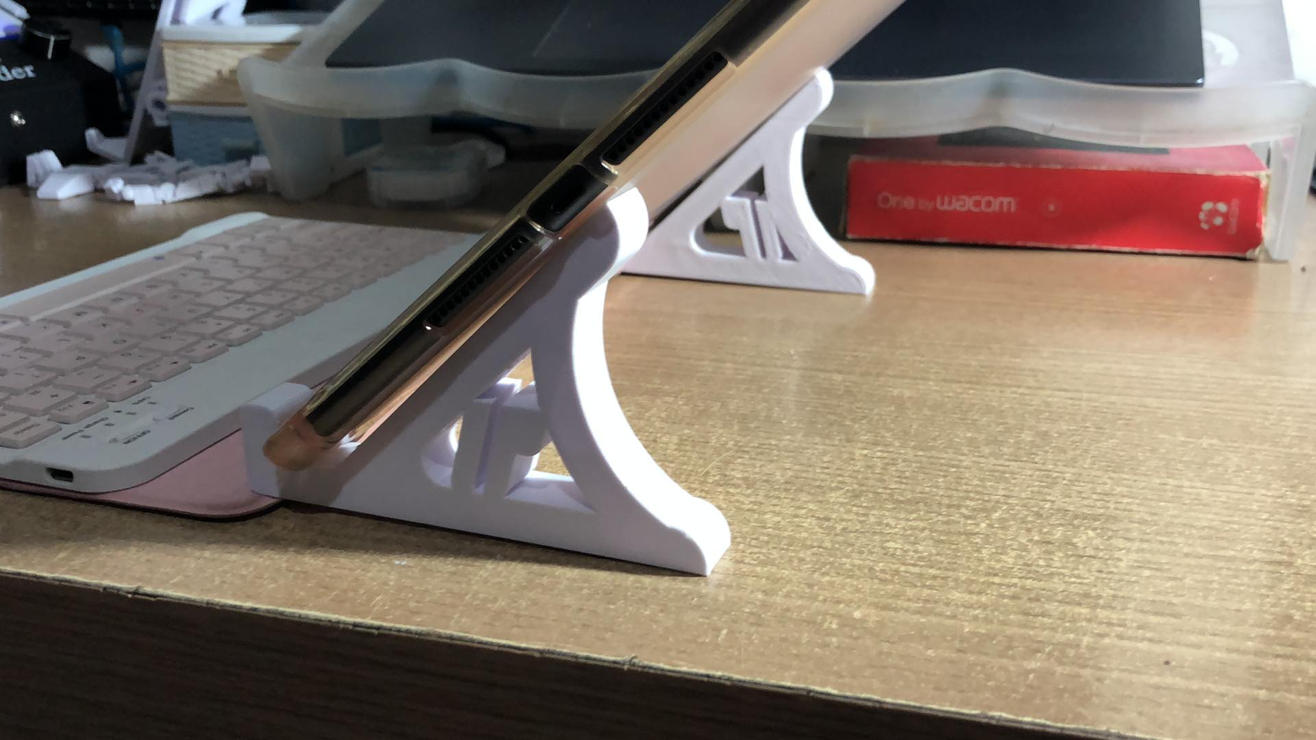 Versatile 2-piece stand for iPad, Wacom, Tablets (No logo version ...