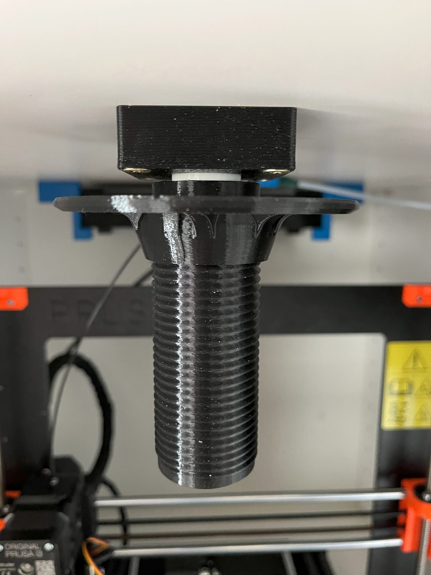 Horizontal hanging spool holder by EugeneGTI | Download free STL model ...
