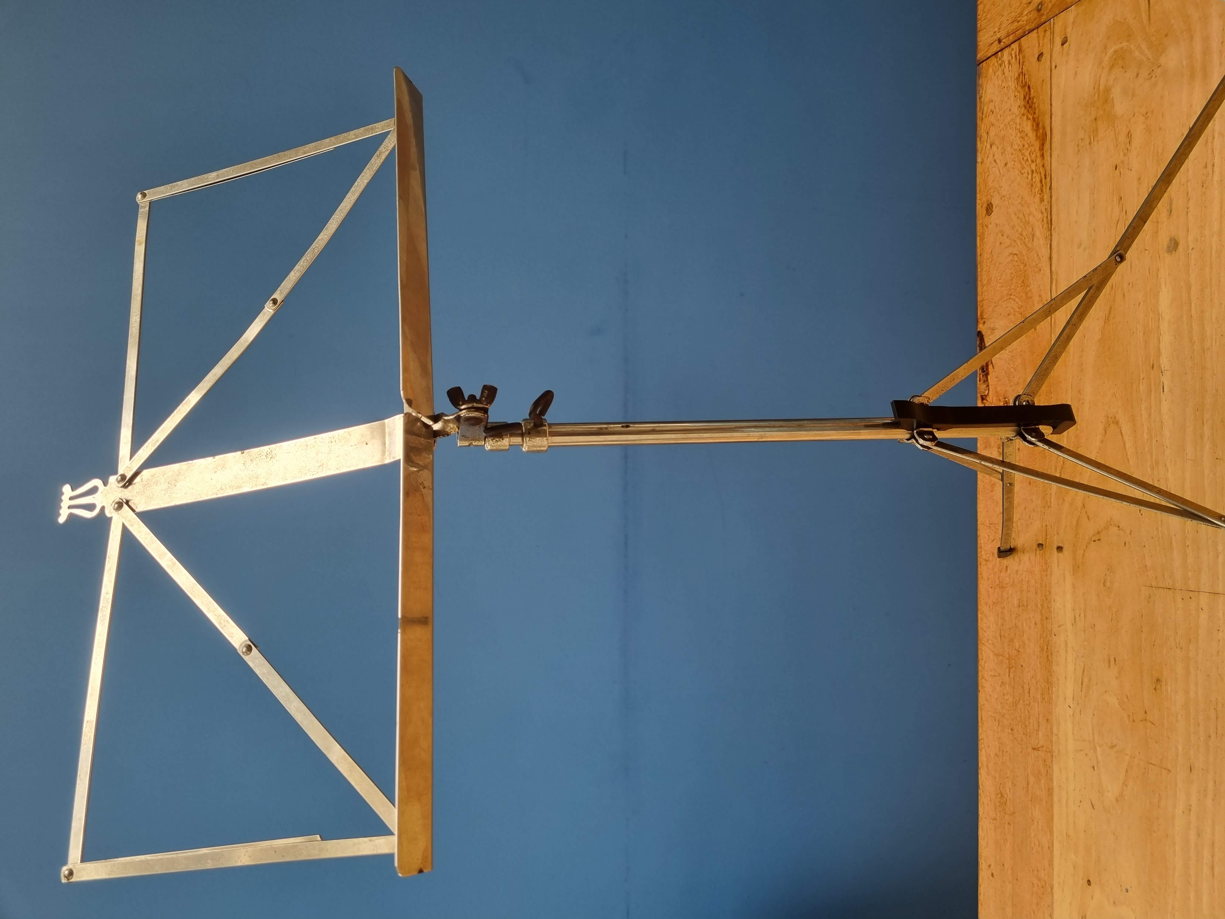Music stand holder clip by TLS-Tinkering | Download free STL model ...