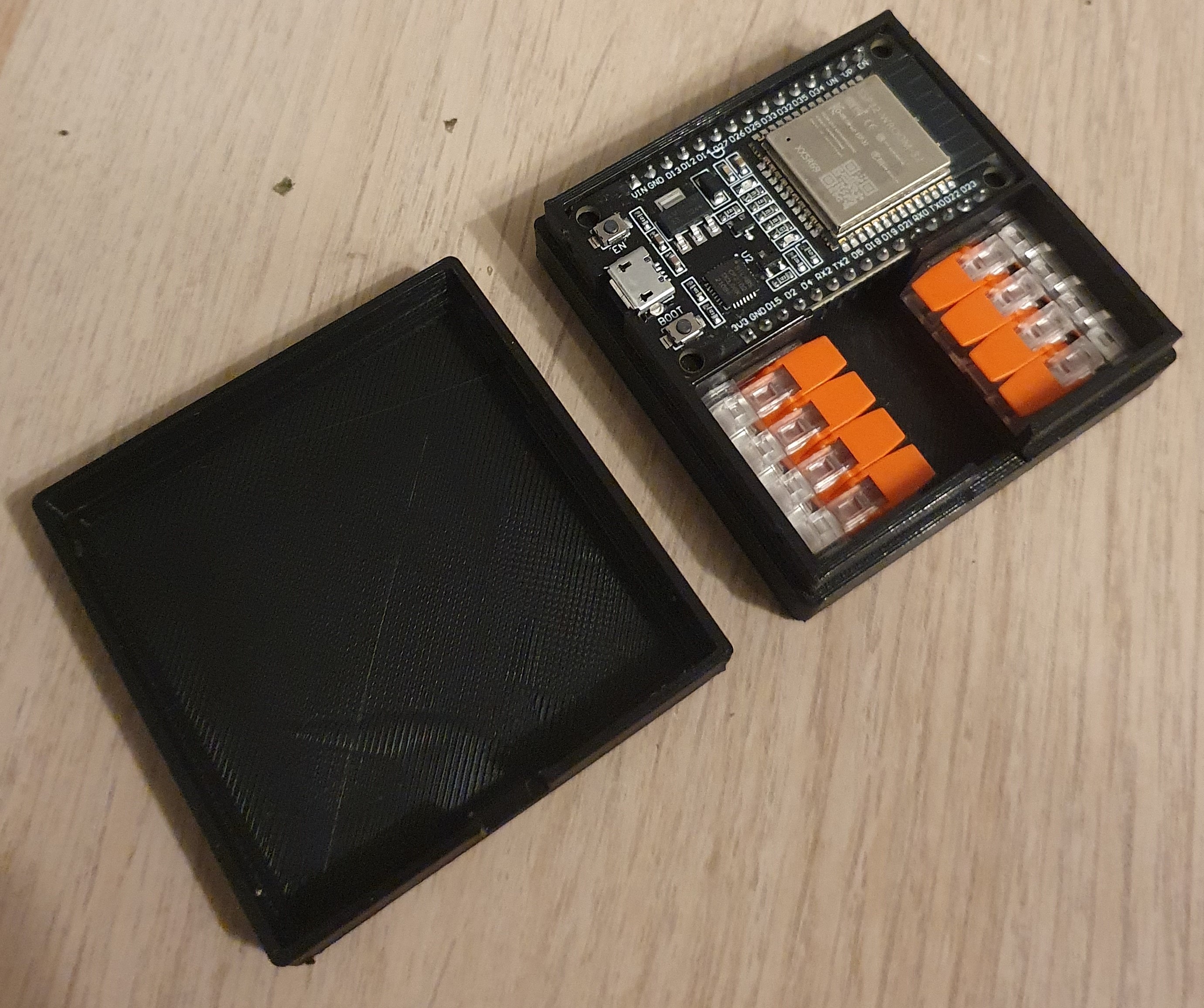 Esp32 Case With Wire Connectors Von Sebastian Van Dijk Kostenloses Stl Modell Herunterladen
