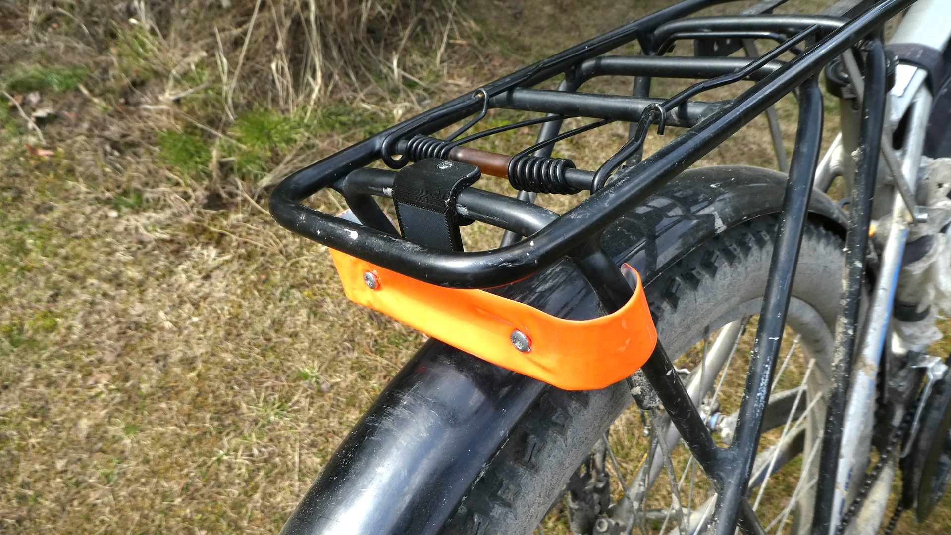 Bicycle back light mount for bike rear racks (with FreeCAD source) by ...