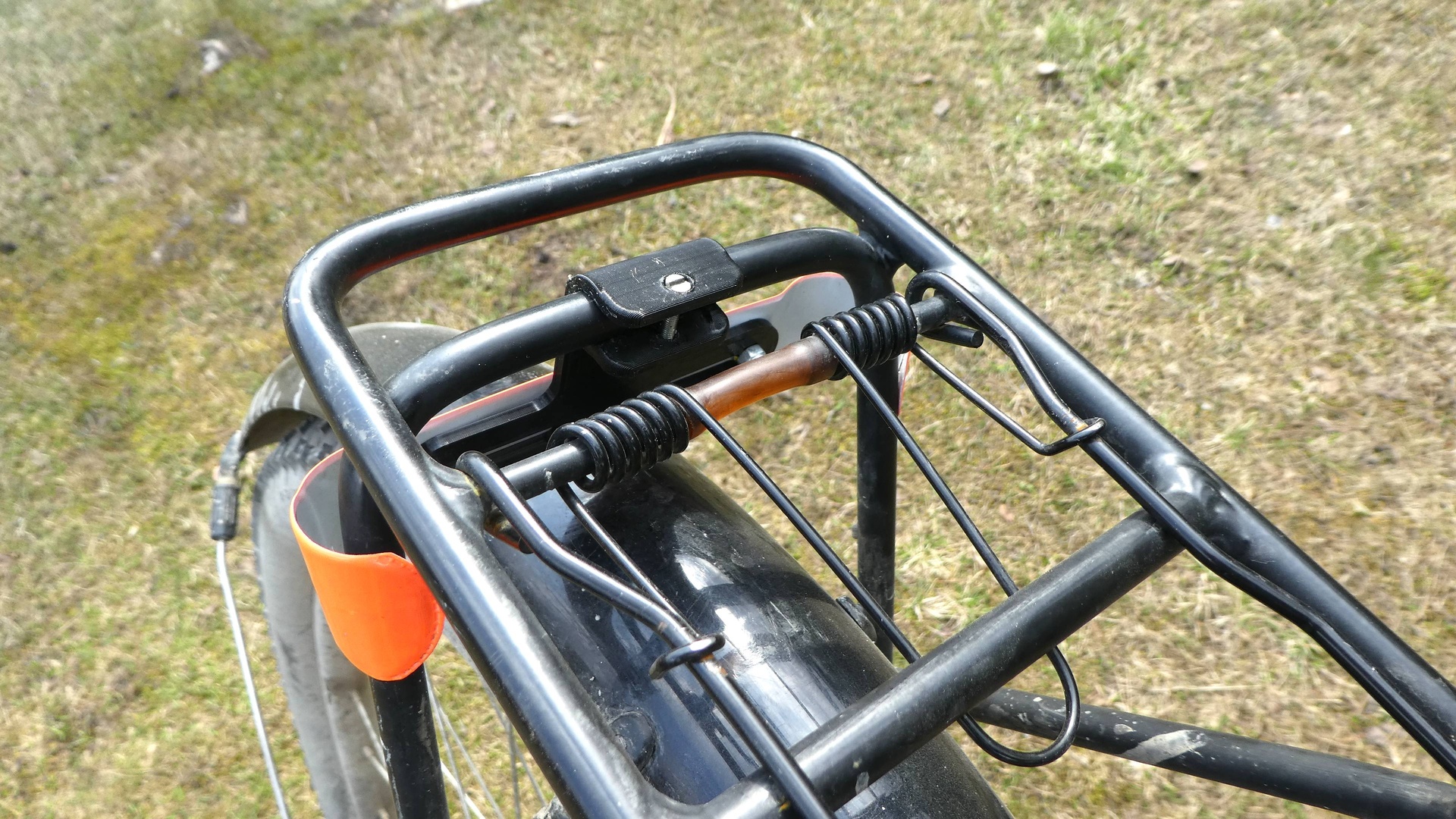 Bicycle back light mount for bike rear racks (with FreeCAD source) by ...