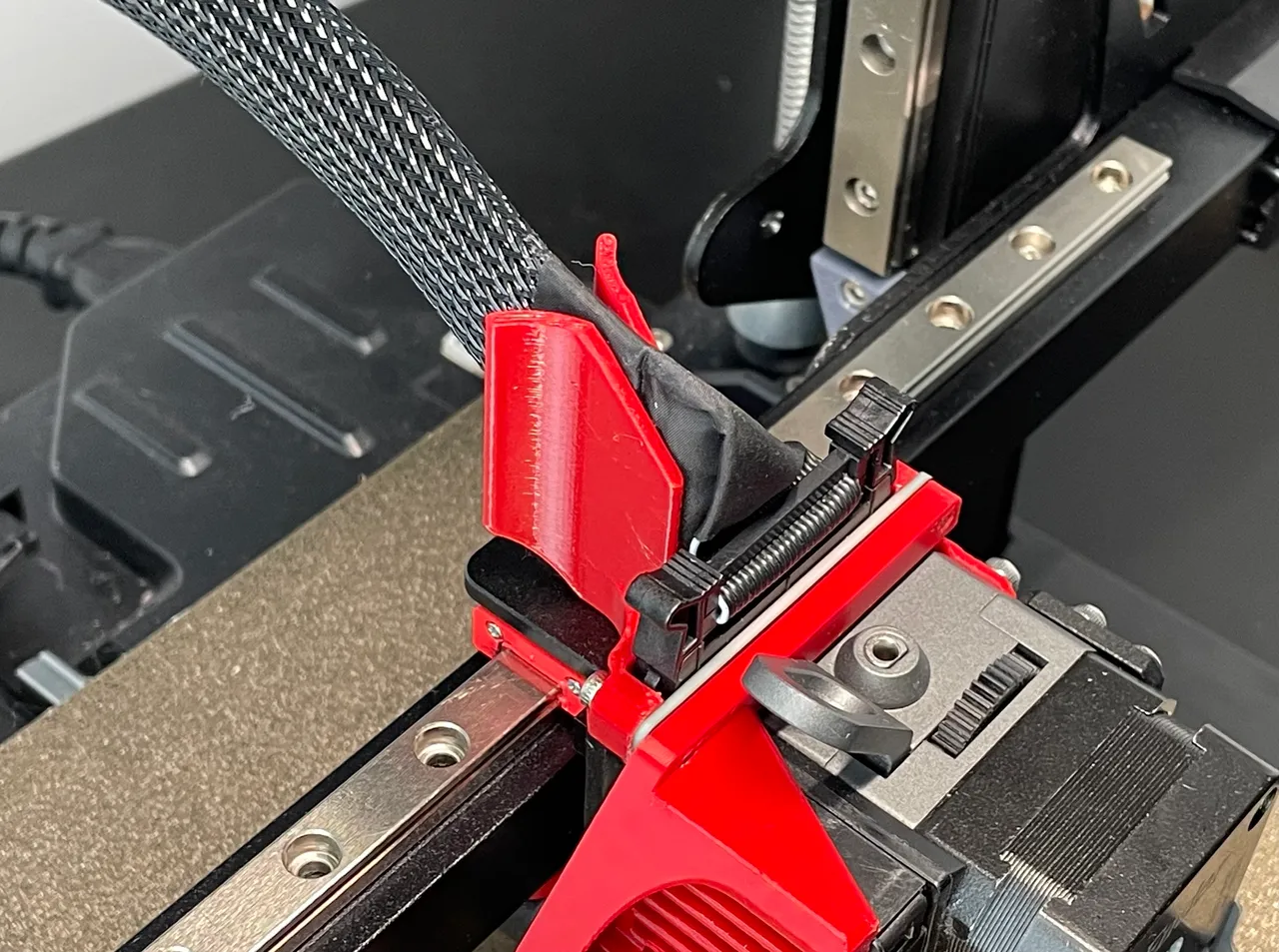Sleek Sprite Extruder Ribbon Cable Strain Relief by KYZ Design ...