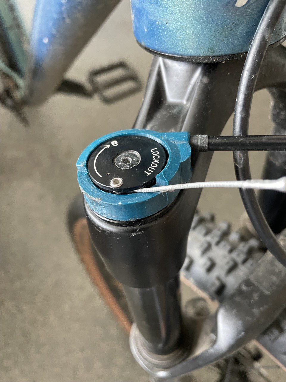 RockShox PopLoc suspention housing by 74ck | Download free STL model ...