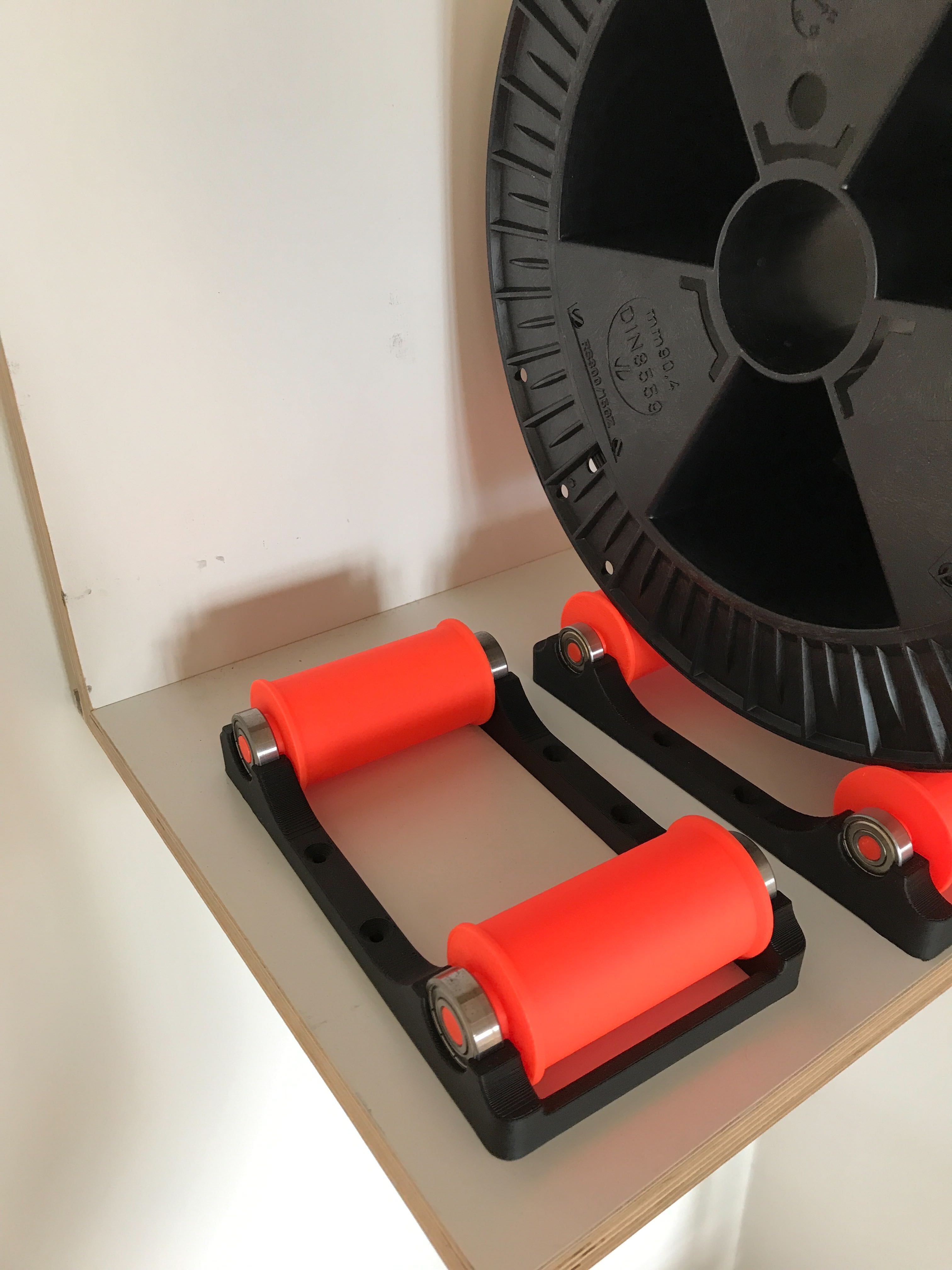 Filament Roller for 1kg and 2,5kg spool by slothstops | Download free ...