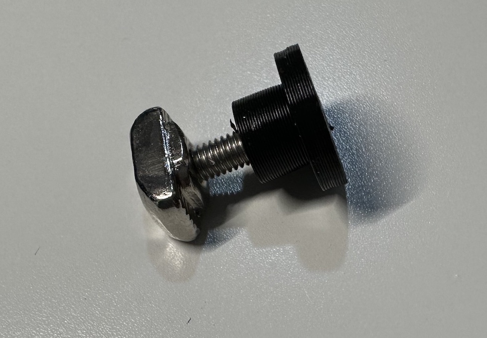Keyhole stud for the Sovol SV06 BTT TFT50 Display Mount by ziti ...