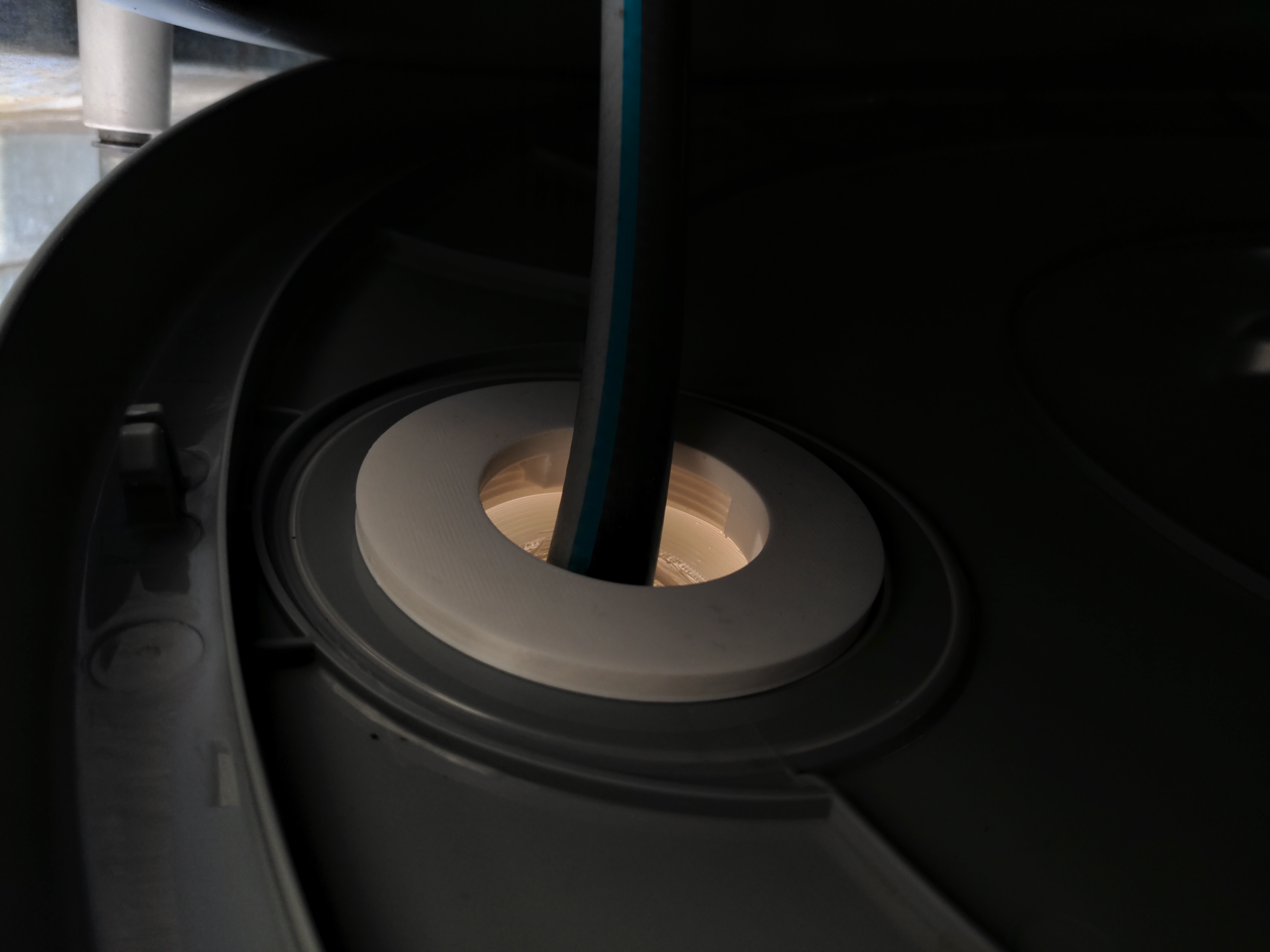 Inlet for a cistern by Bene | Download free STL model | Printables.com