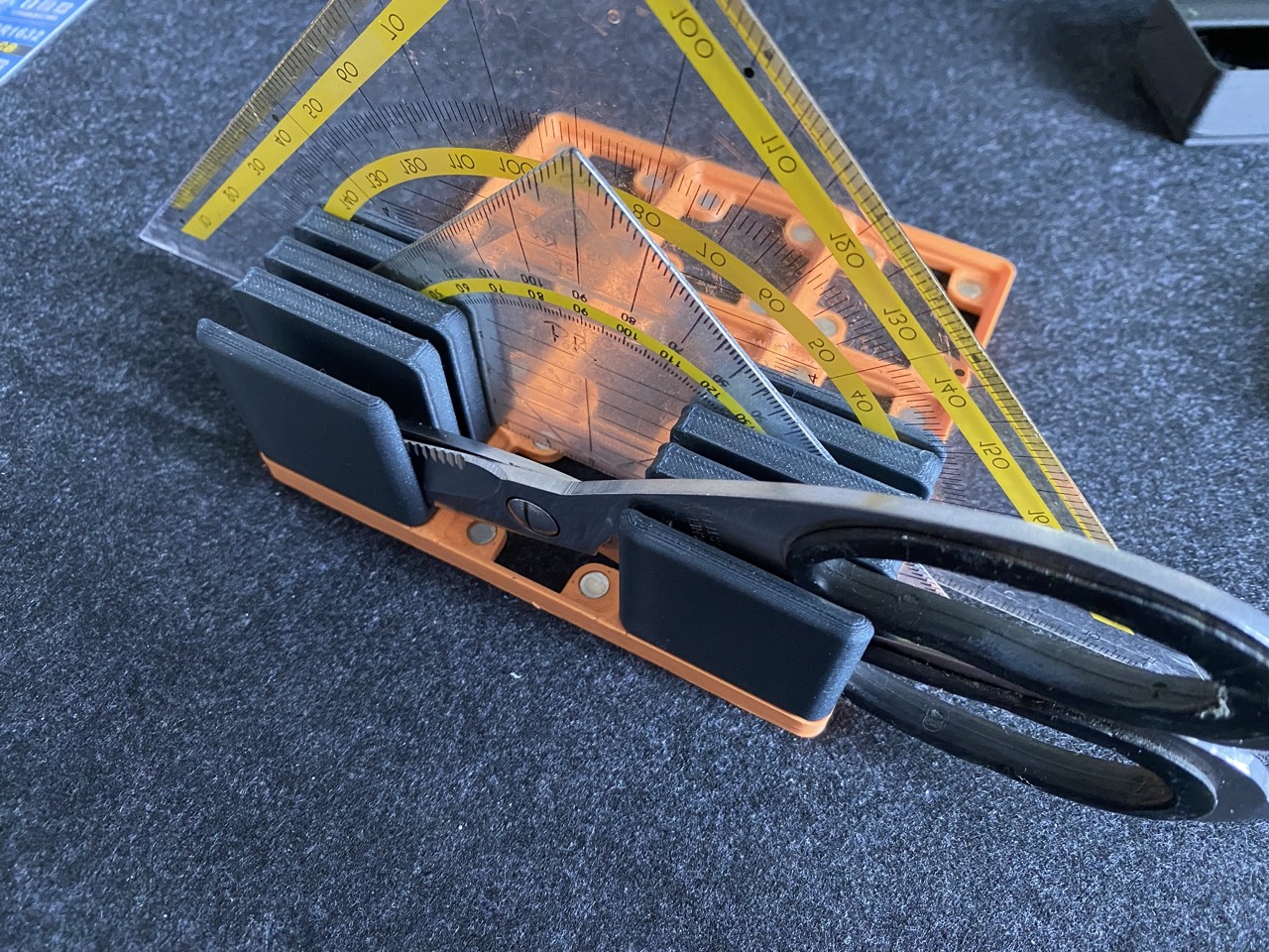 Gridfinity Rulers and Scissors Holder by Pascal Riesinger | Download ...