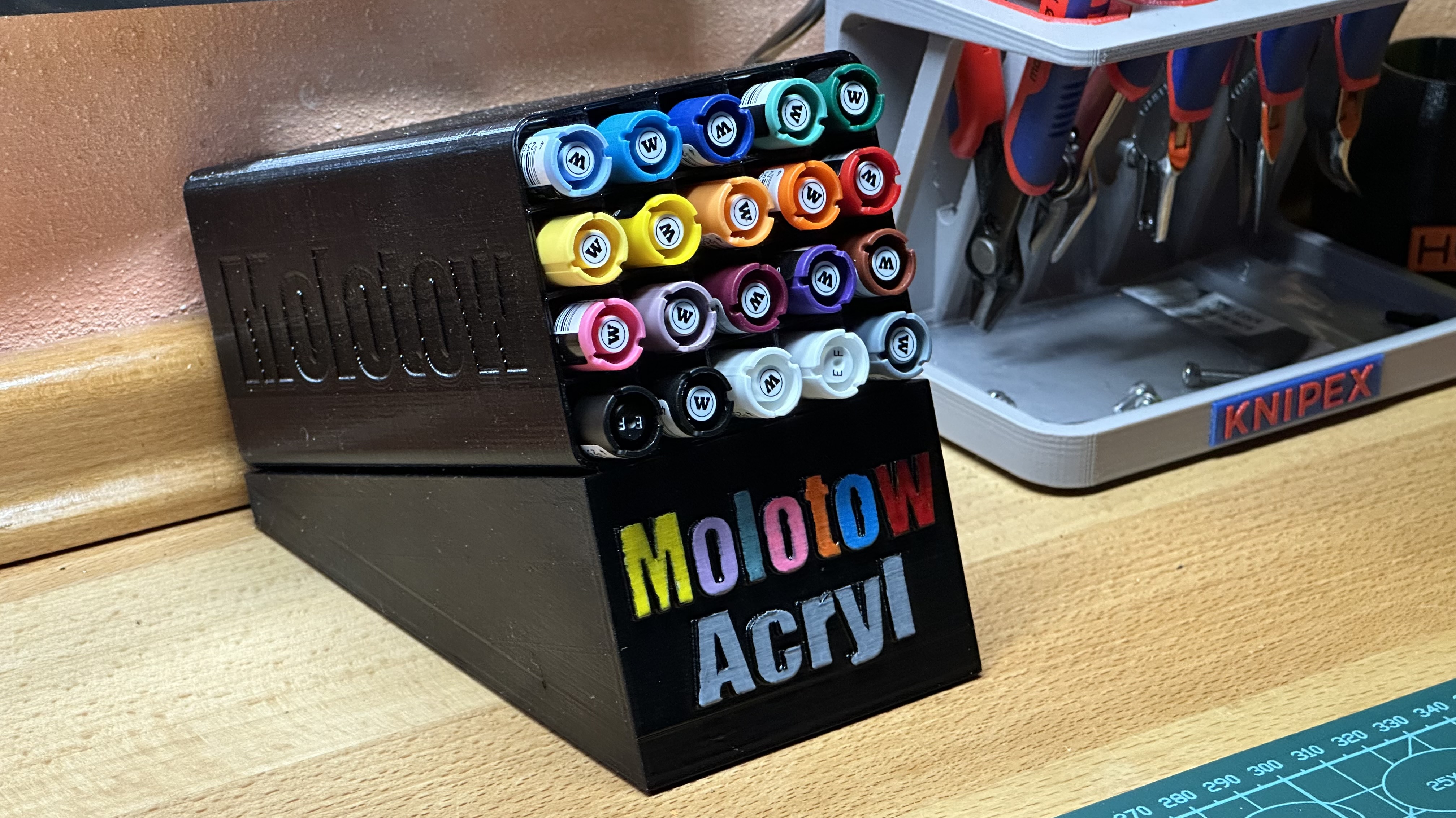 Stackable case for 20 Molotow Acrylic Pens (13mm) +/- base by Clamikra ...