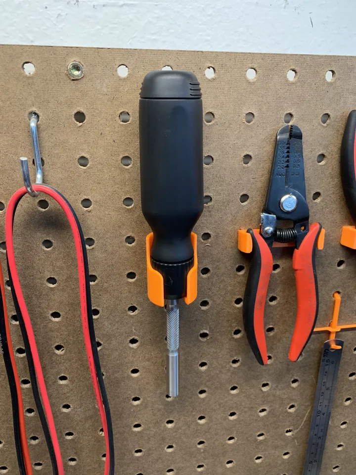 1 Inch Pegboard LTT Screwdriver Holder by kwfredeen | Download free STL model | Printables.com