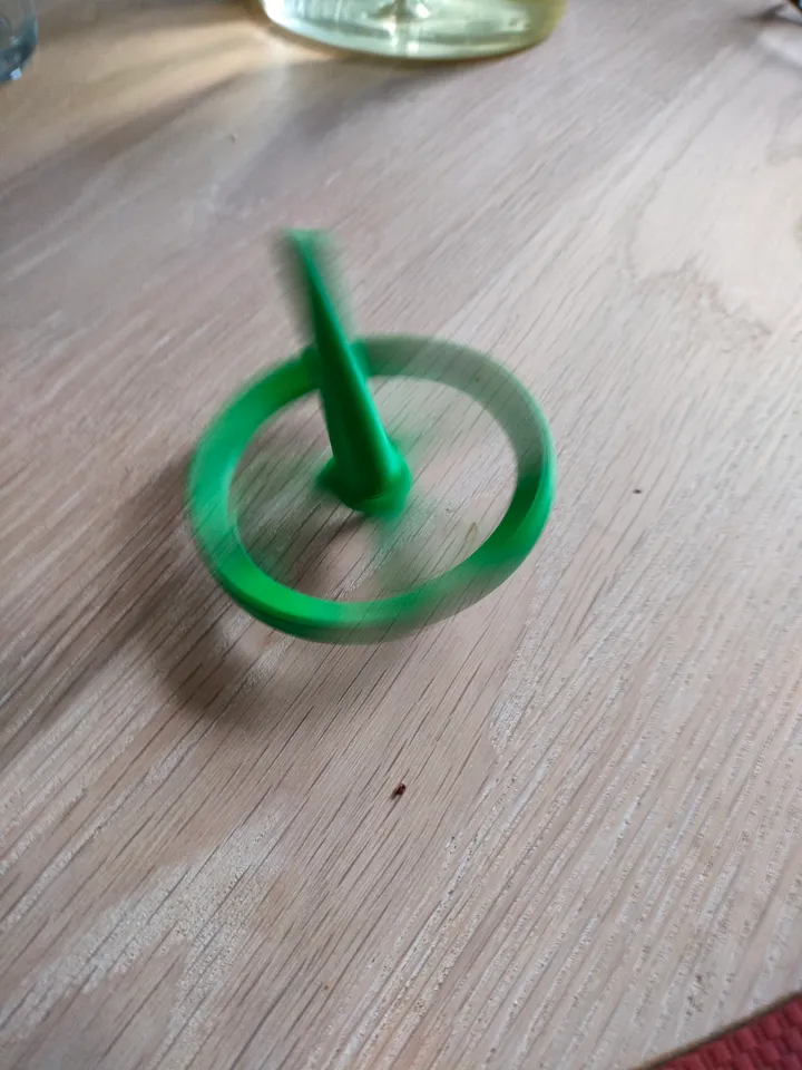 Fast spinning top by Baldrik | Download free STL model | Printables.com