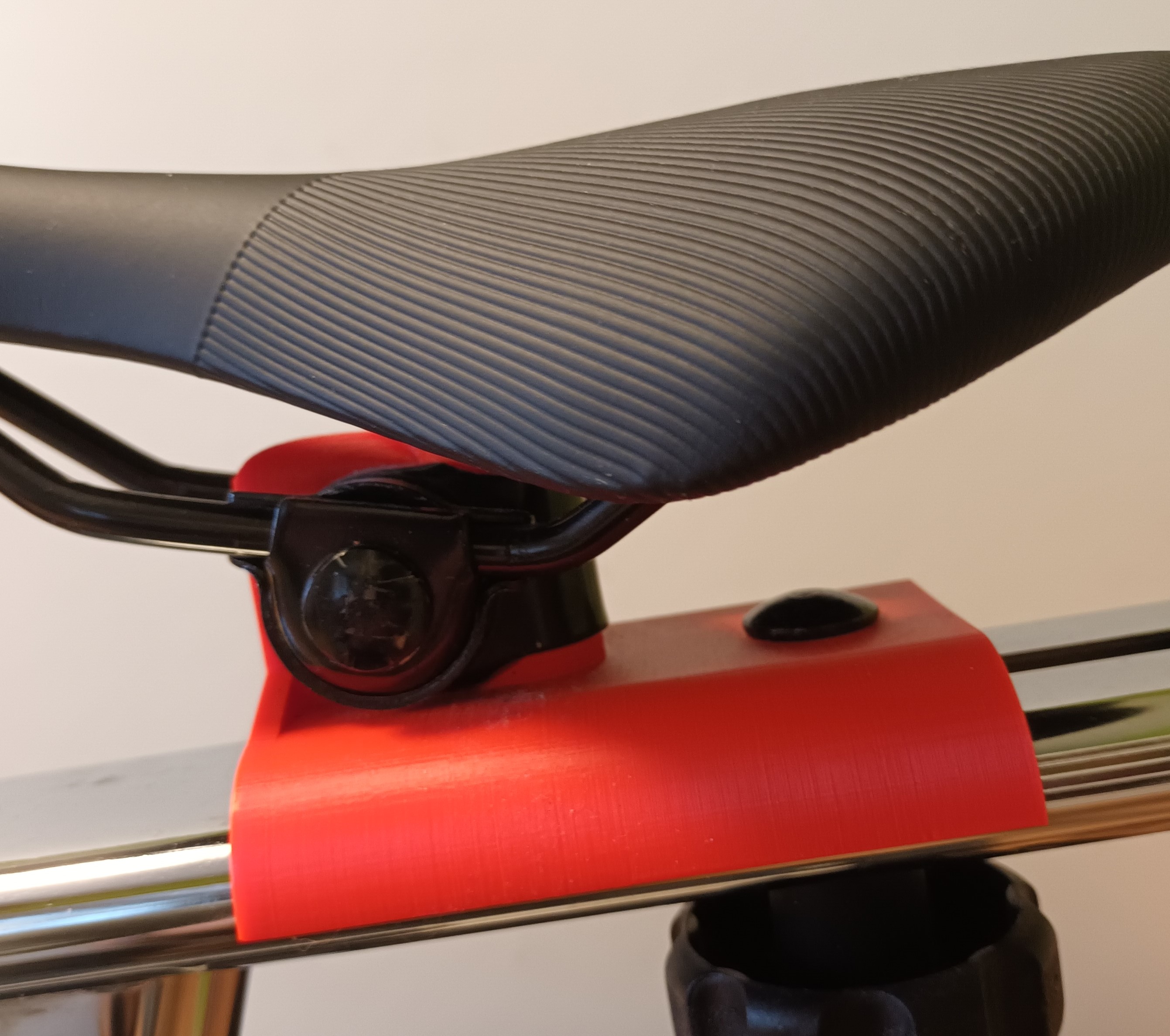 Duvlan Keaton ergometer saddle adapter by Milan Krajčovič | Download ...