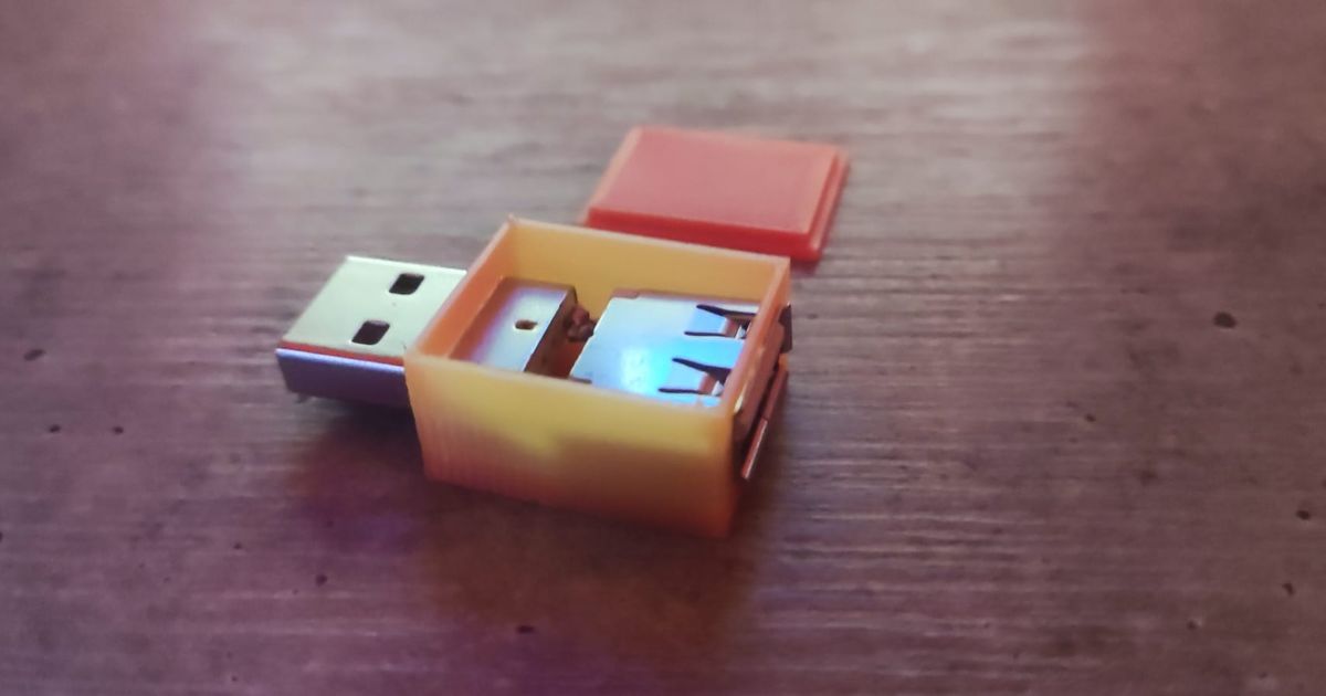 USB Data Blocker Gehäuse by Space Invader | Download free STL model ...