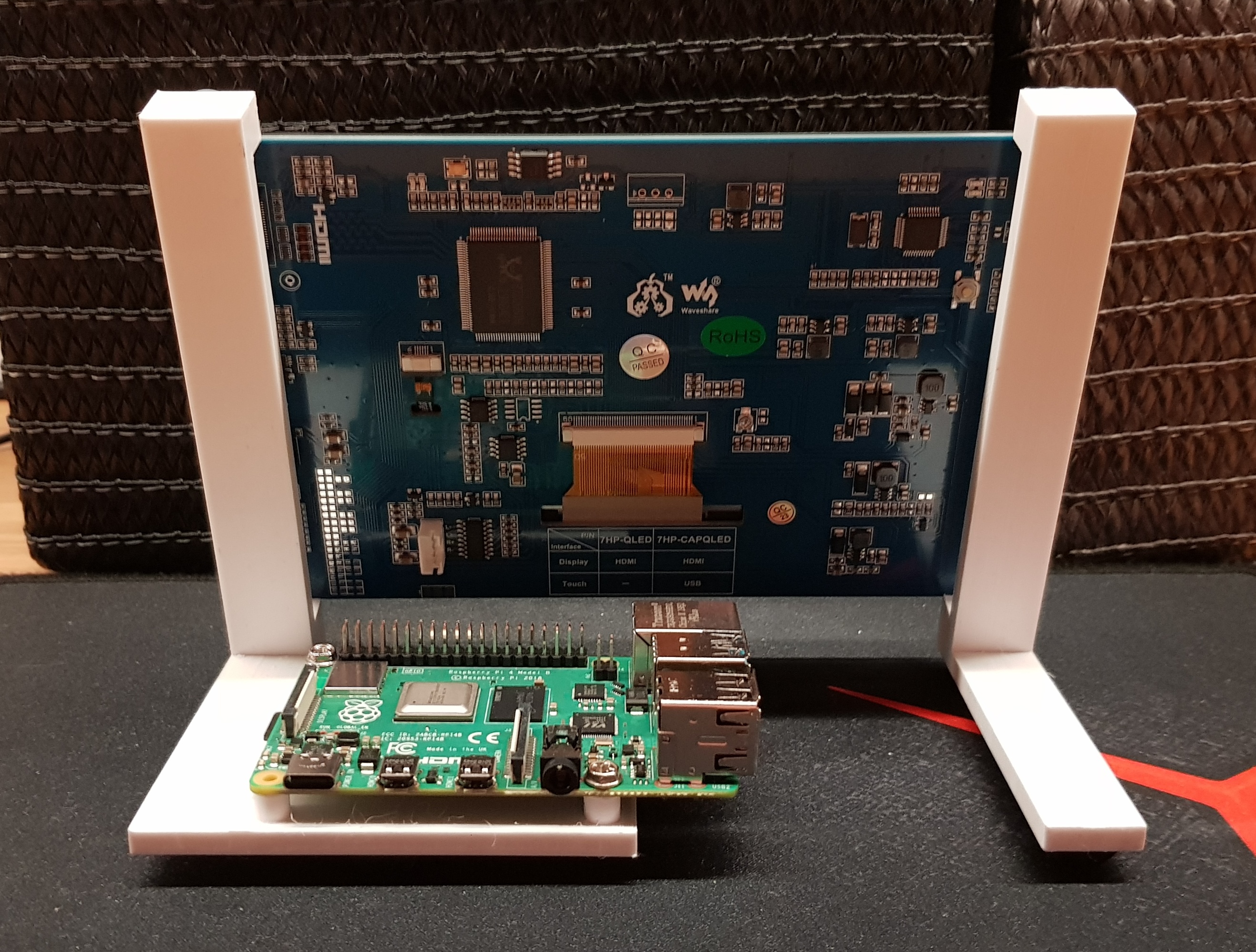 Waveshare 7" LCD / Raspberry Pi Development Holder by heximcz ...
