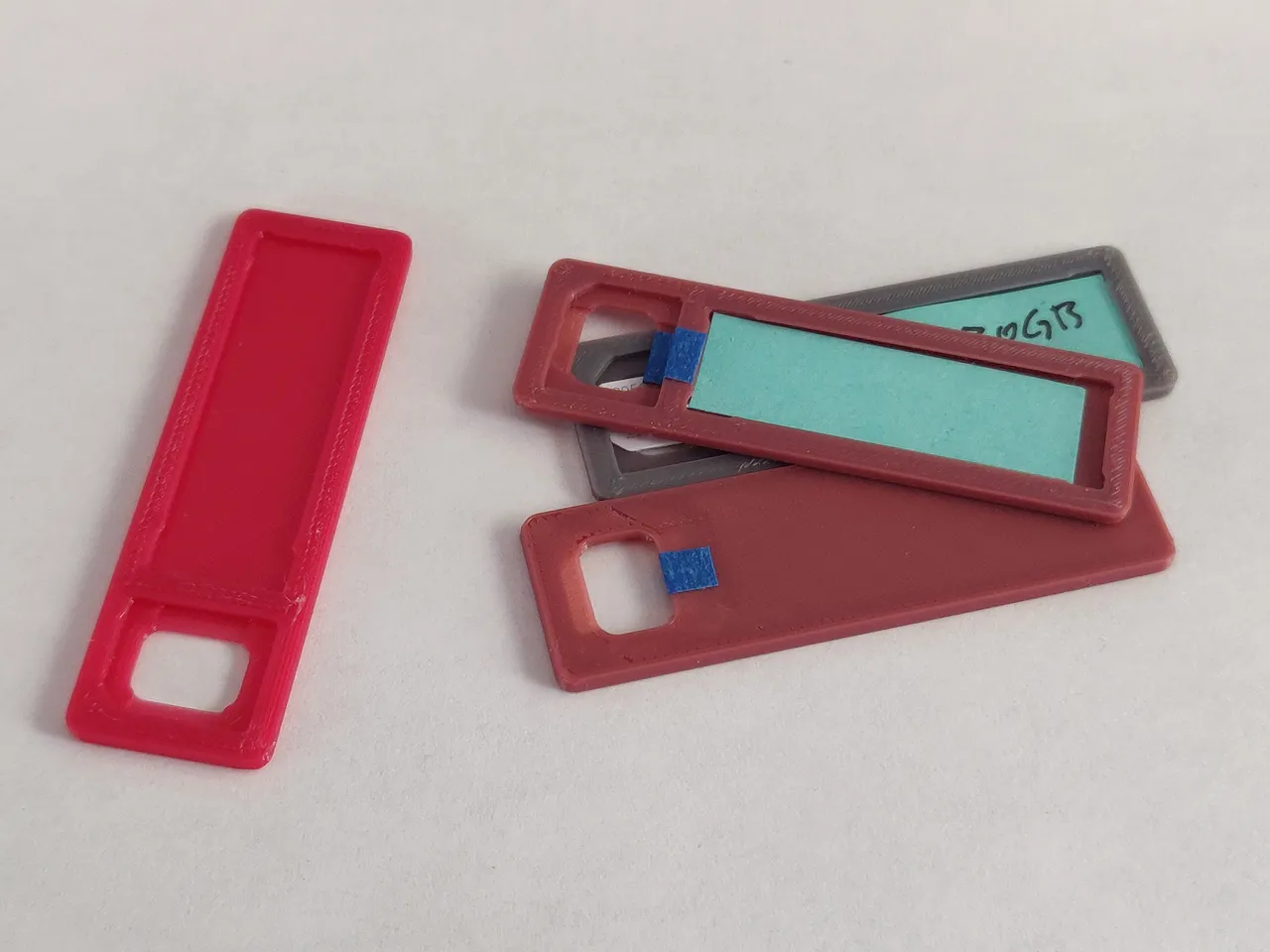 SIM Card Holder with Labels by gios07 | Download free STL model ...